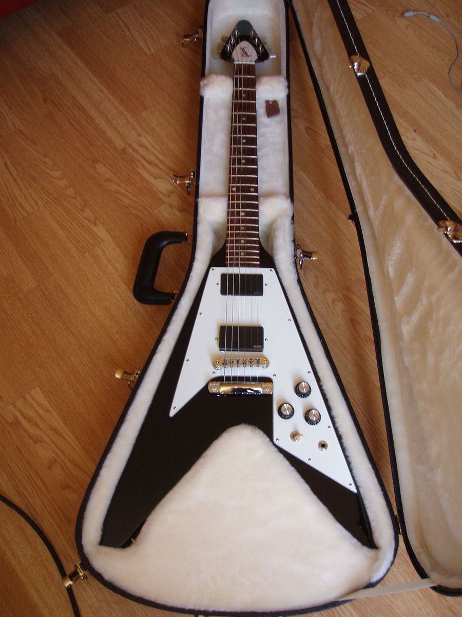 Photo Gibson Flying V '67 Reissue - Classic White : Gibson Flying V ...