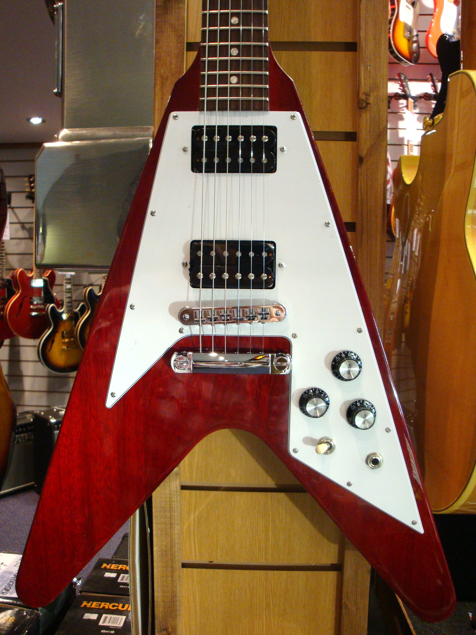 Gibson Flying V '67 Reissue - Classic White image (#447279) - Audiofanzine