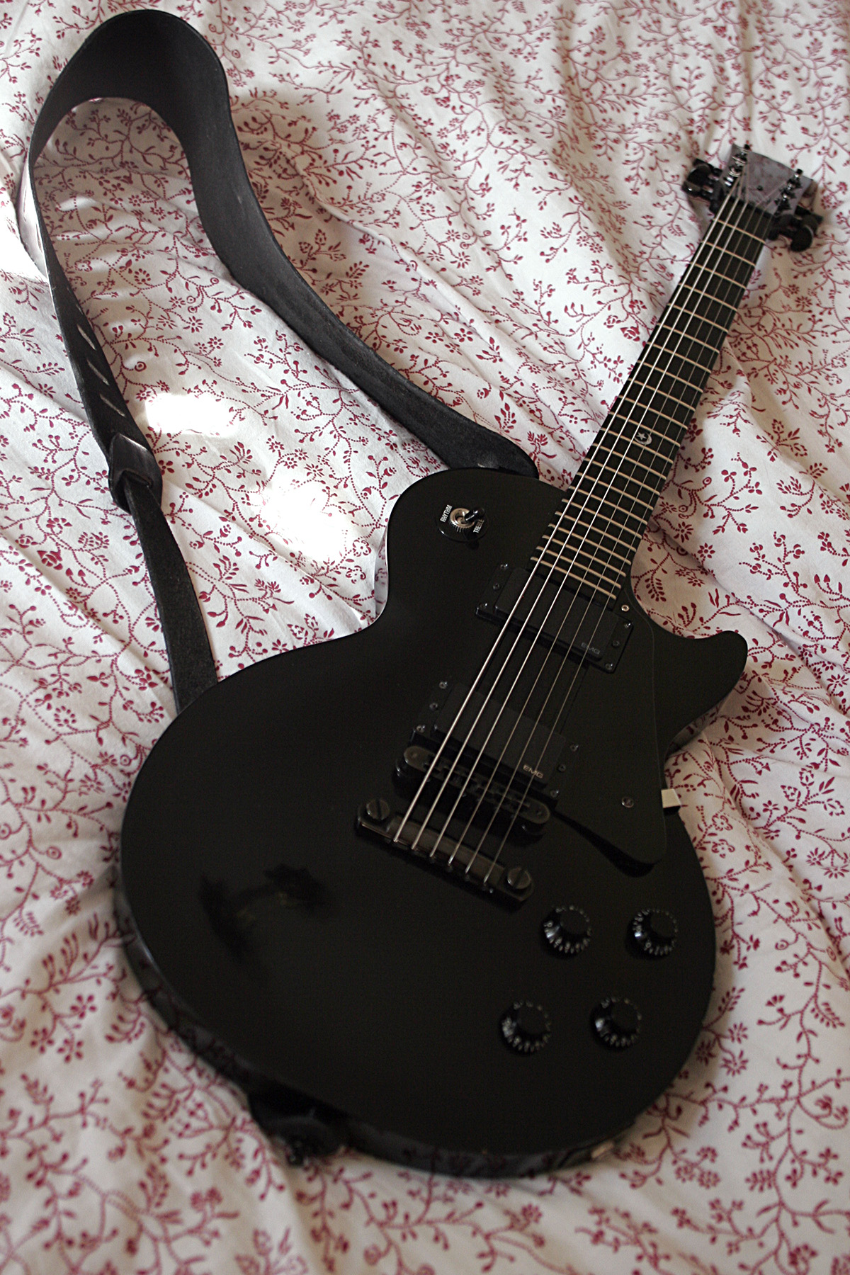 Photo Gibson Les Paul Studio Gothic : Gibson Les Paul Studio Gothic ...