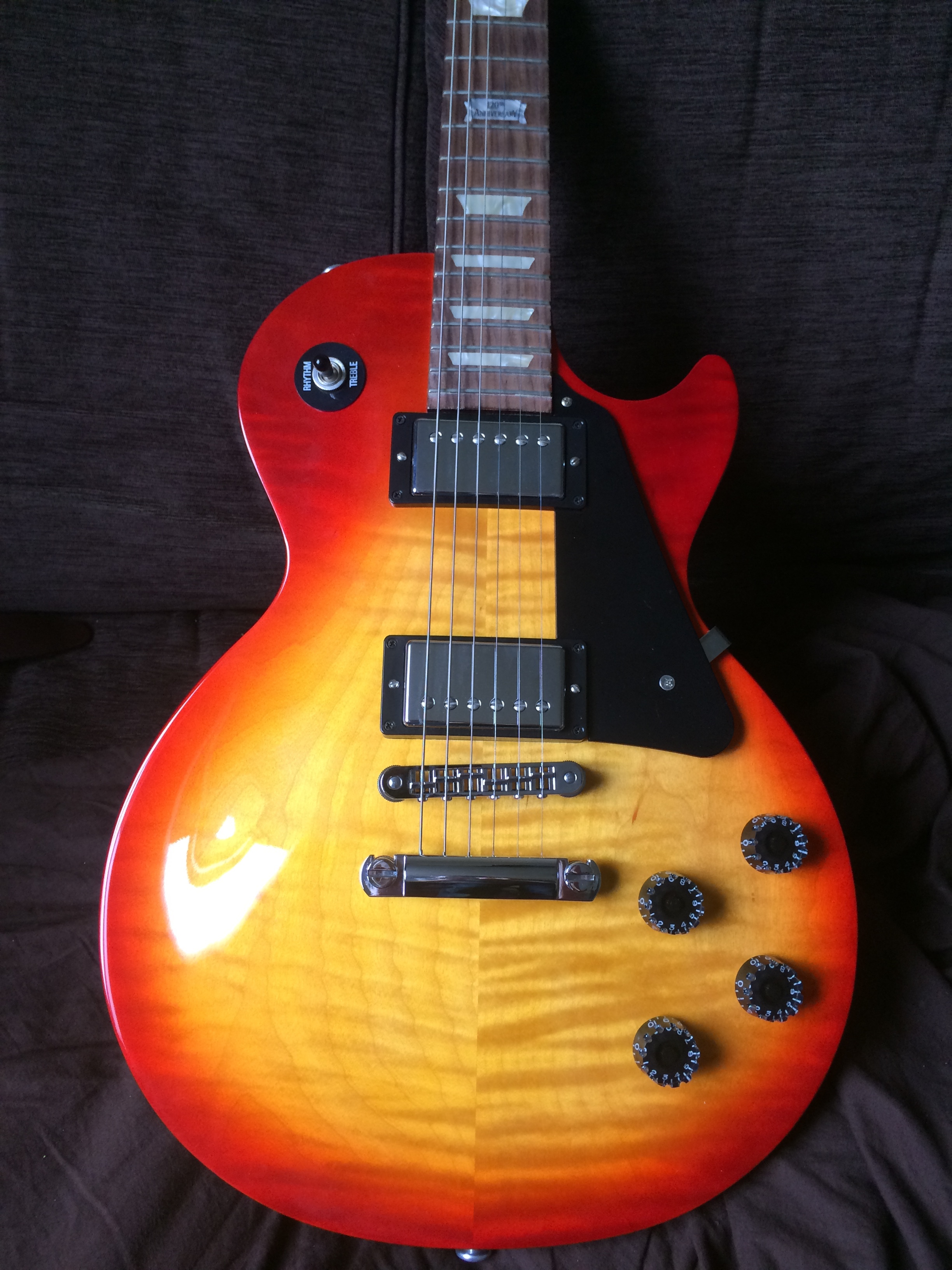 LES PAUL STUDIO PRO 2014 - HERITAGE CHERRY SUNBURST CANDY - Audiofanzine