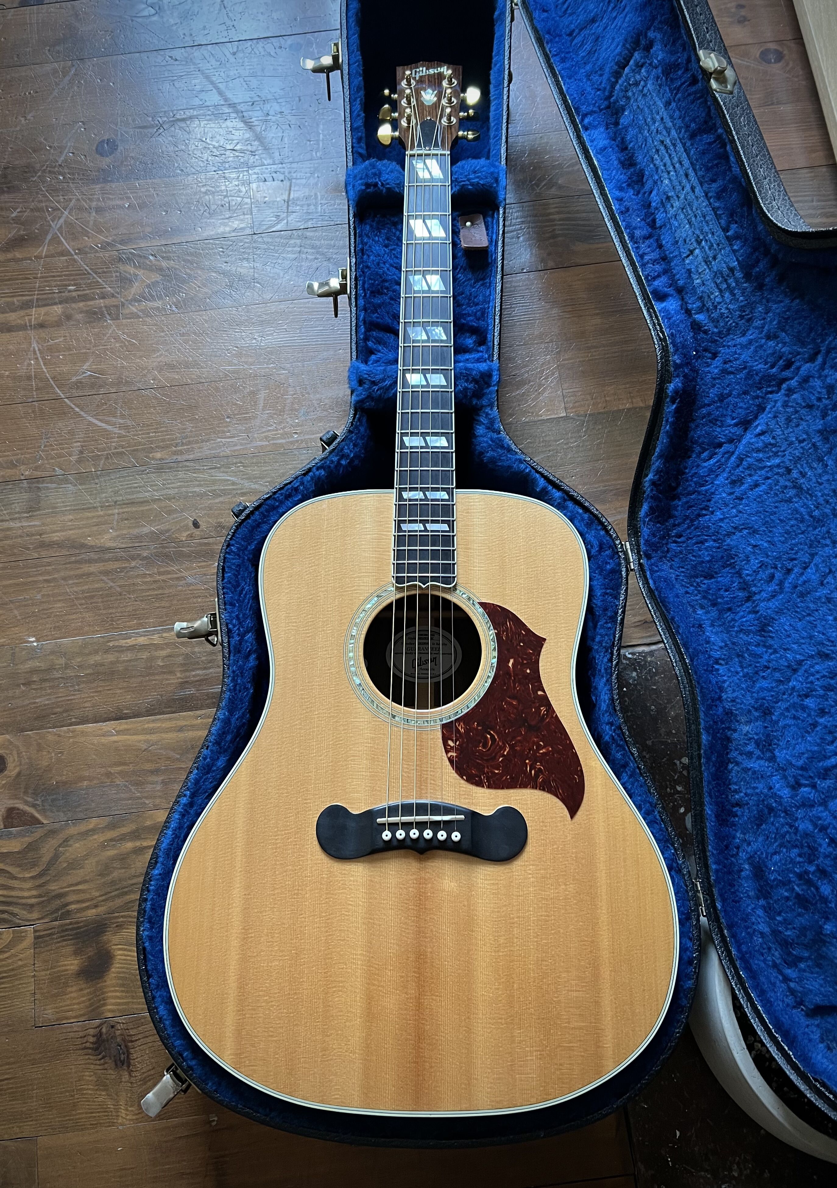 Songwriter Deluxe Studio - Gibson Songwriter Deluxe Studio - Audiofanzine