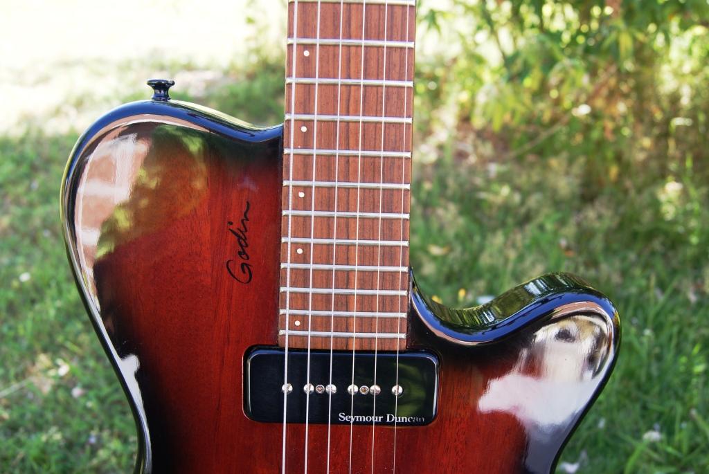 LG P90 - Godin LG P90 - Audiofanzine