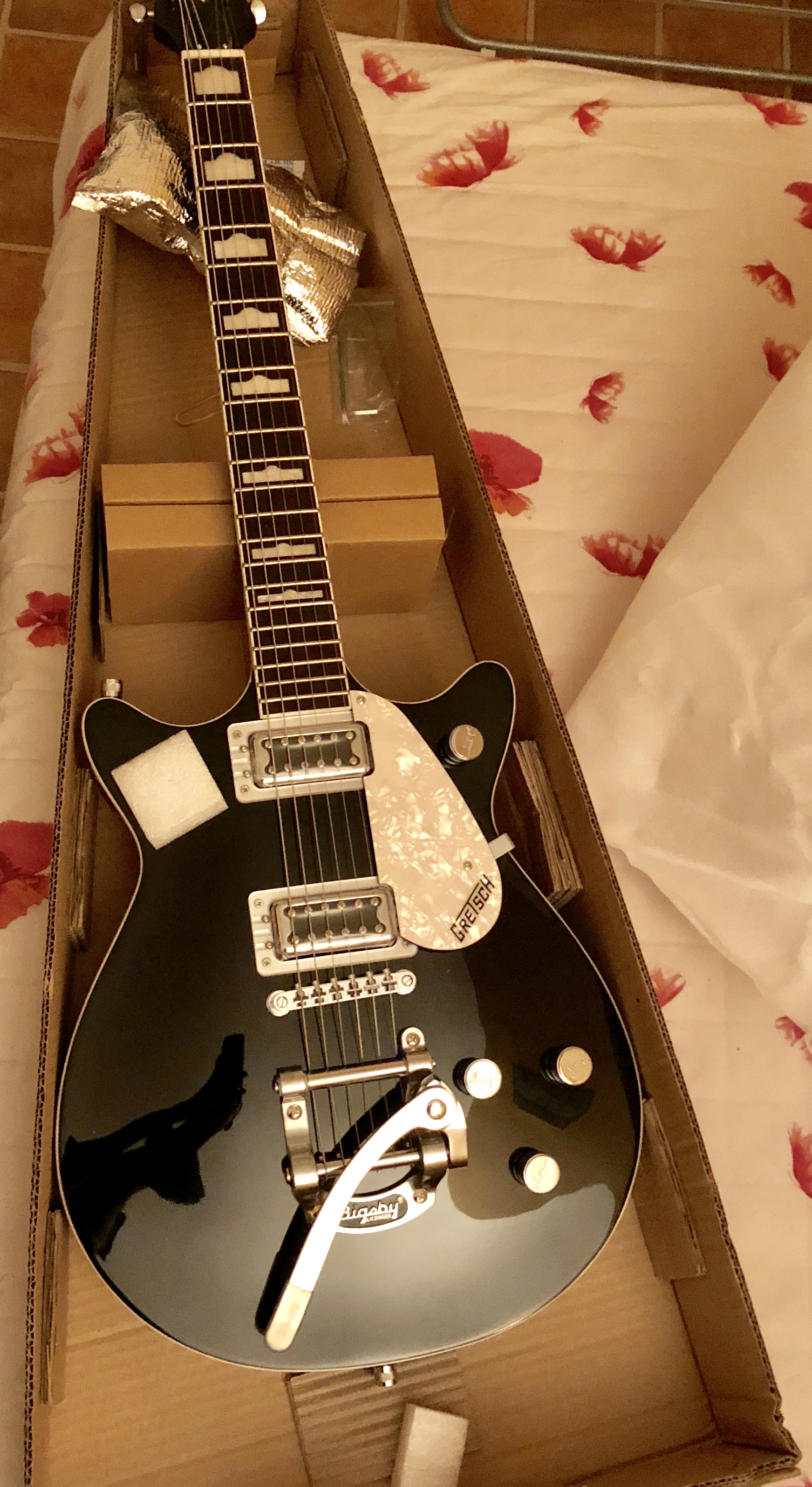 G5445T Double Jet w/Bigsby - Black Gretsch - Audiofanzine