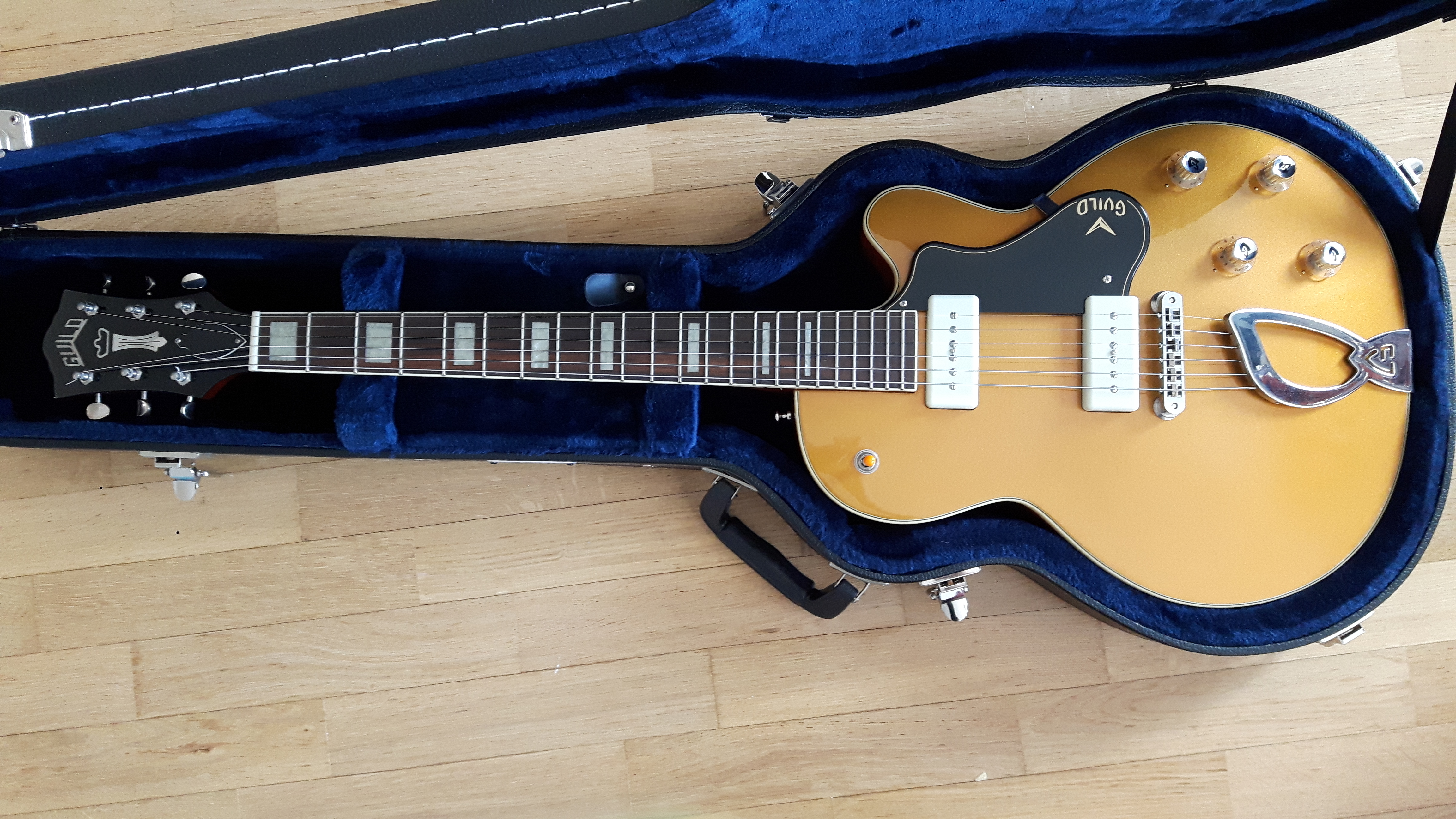 M-75 ARISTOCRAT - Guild M-75 Aristocrat - Audiofanzine