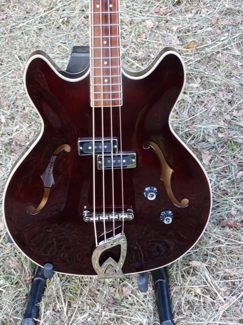Starfire I Bass - Guild Starfire I Bass - Audiofanzine