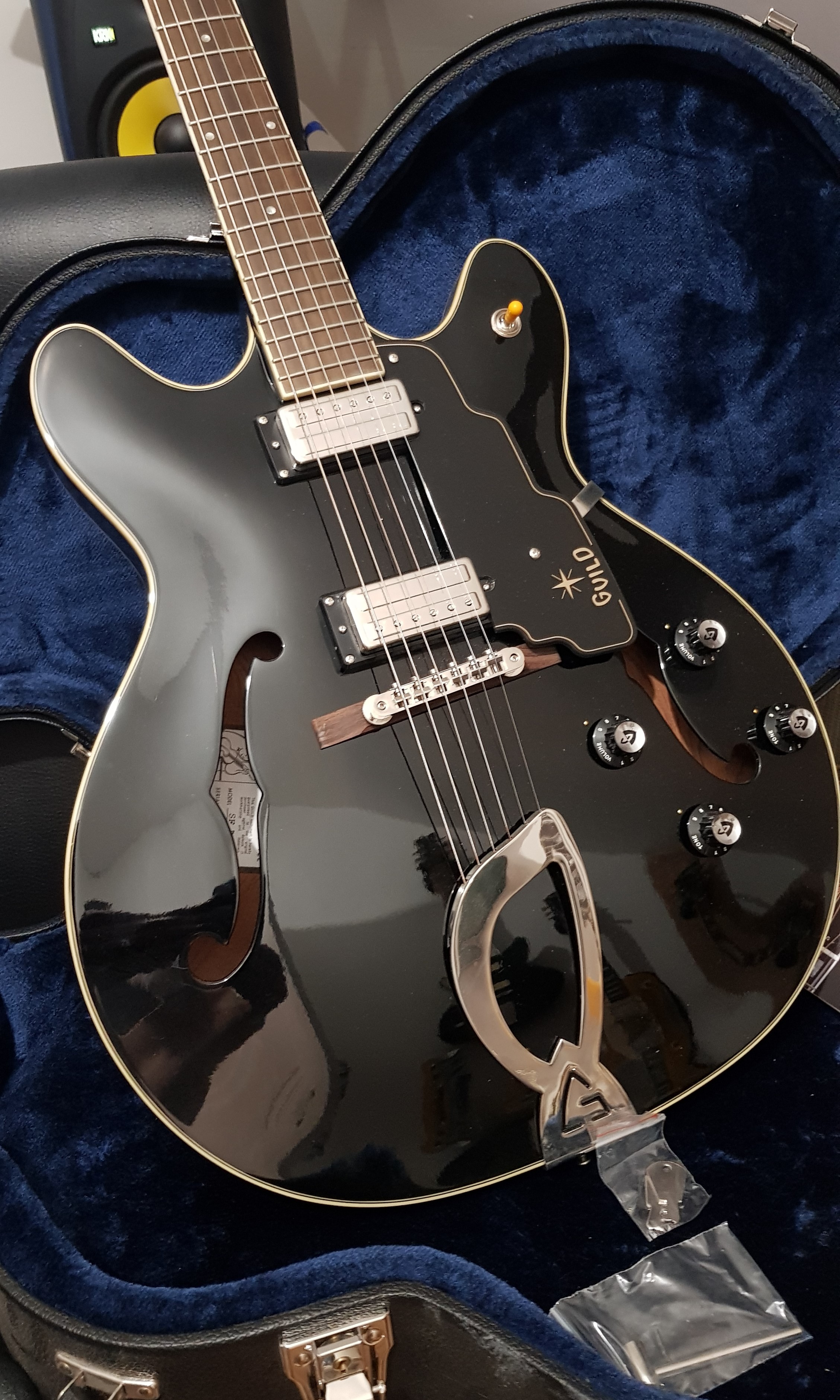 Starfire IV - Guild Starfire IV - Audiofanzine