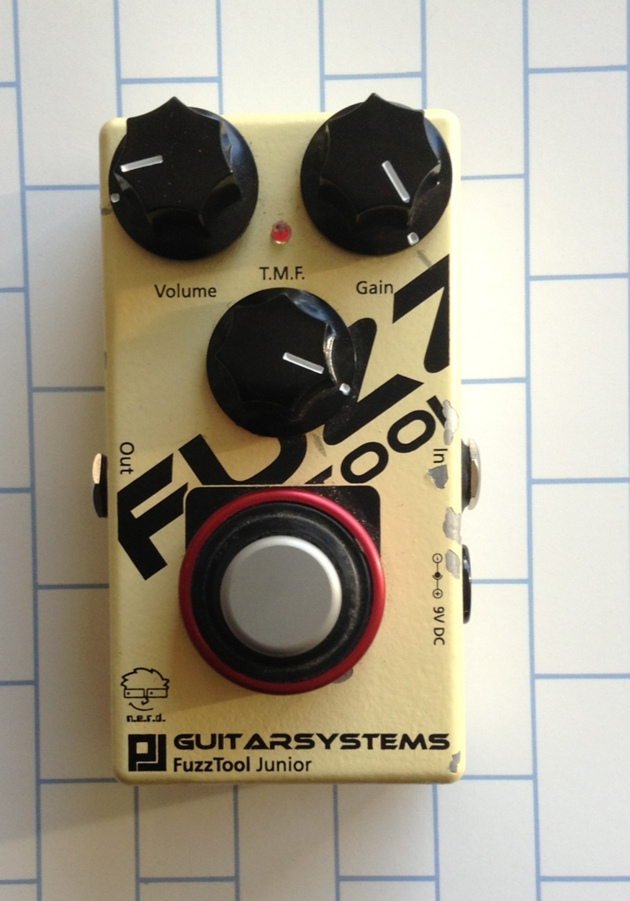 Fuzz Tool Standard - GuitarSystems Fuzz Tool Standard - Audiofanzine