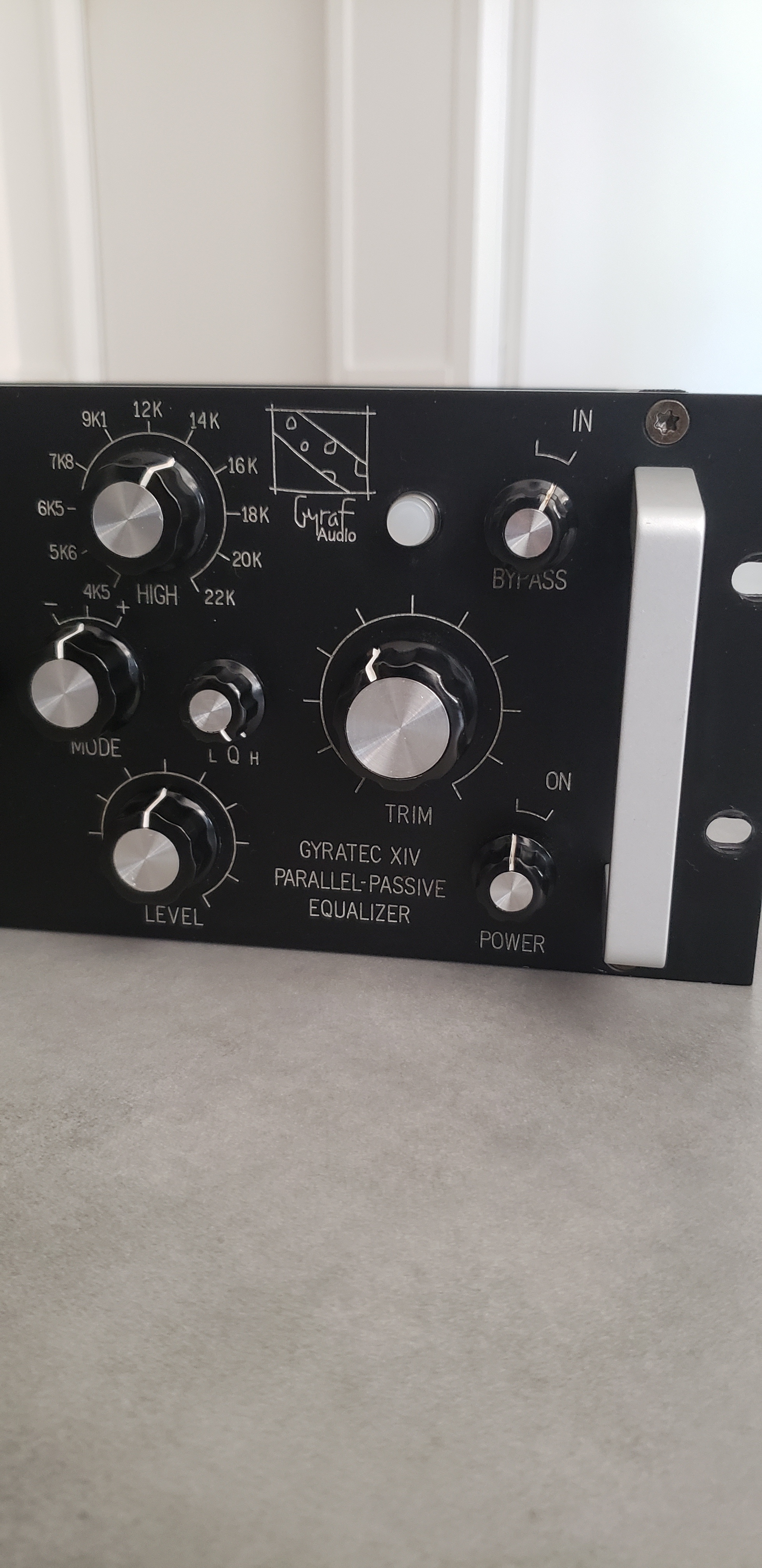 Gyratec XIV - Parallel-Passive Stereo Tube Equalizer - Audiofanzine