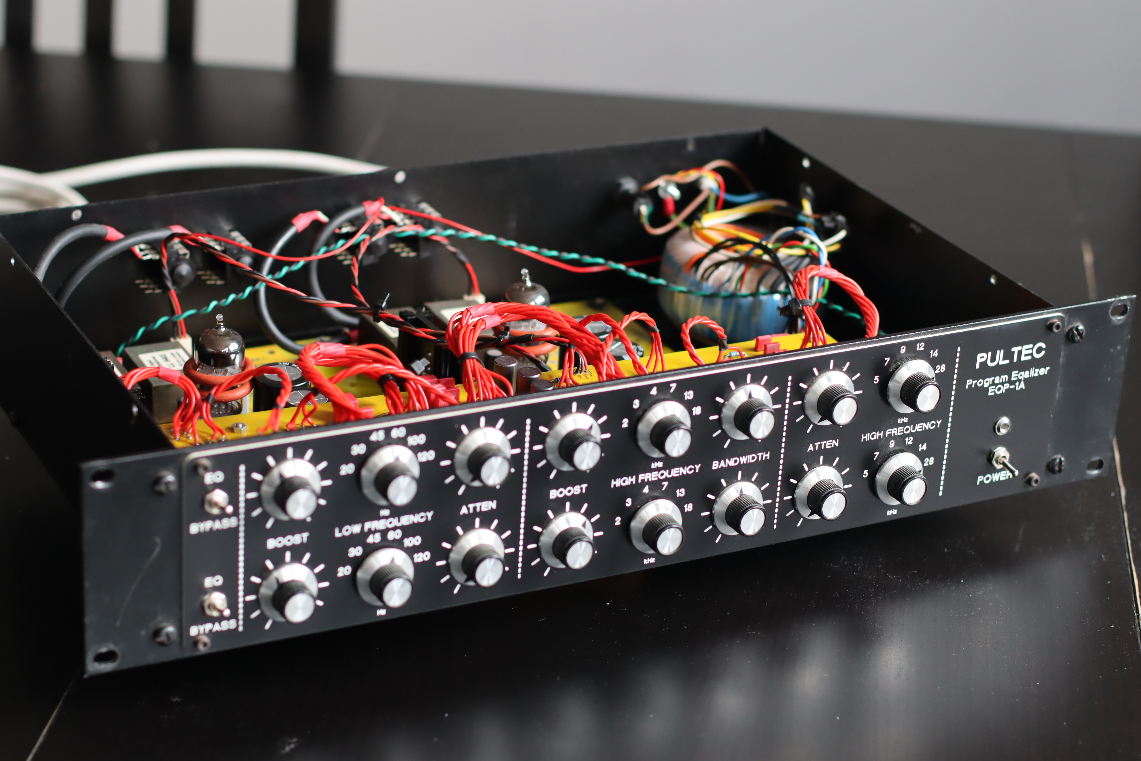 Pultec PEQ1A Clone - Gyraf Audio Pultec PEQ1A Clone - Audiofanzine