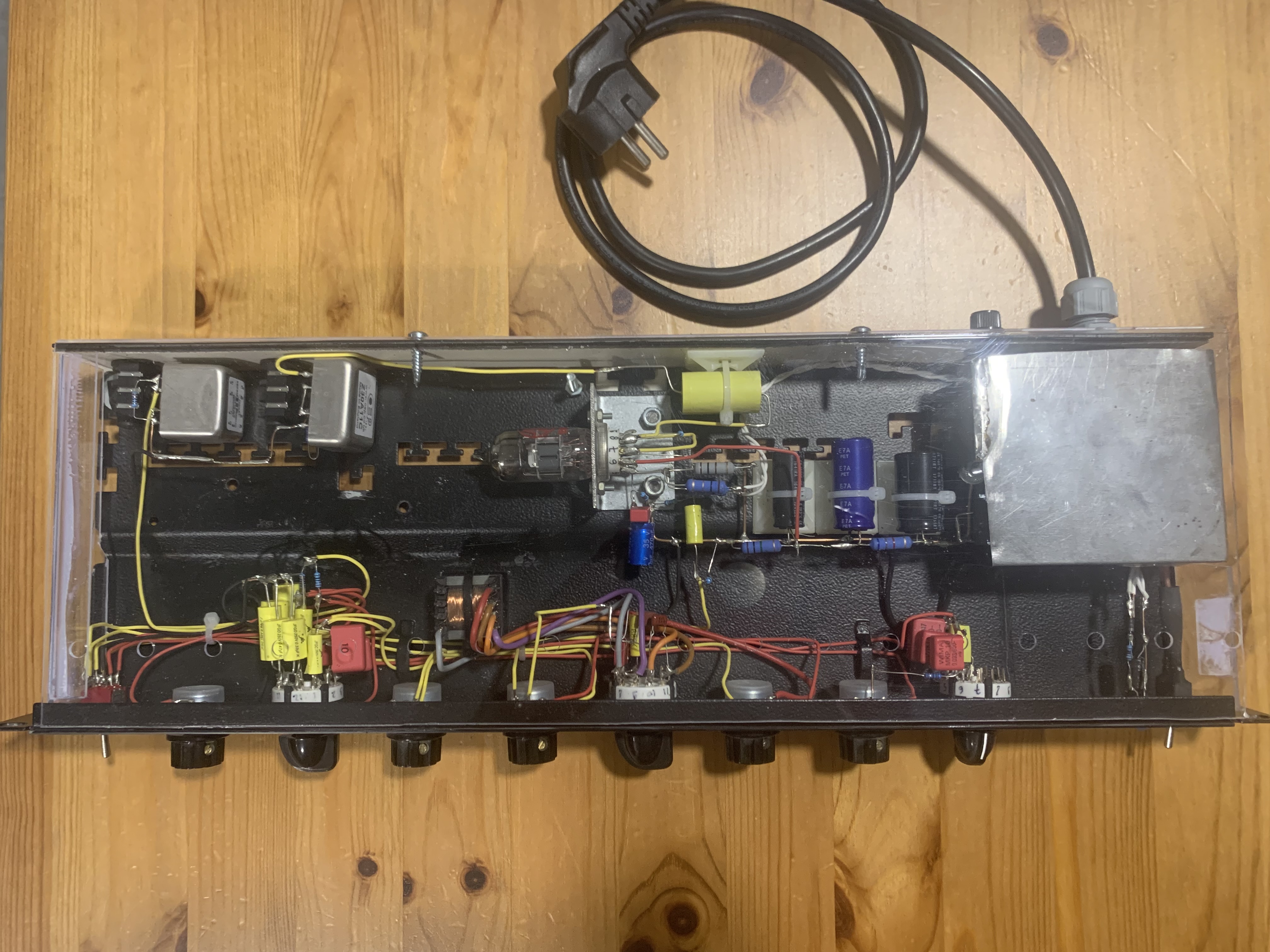 Pultec PEQ1A Clone - Gyraf Audio Pultec PEQ1A Clone - Audiofanzine