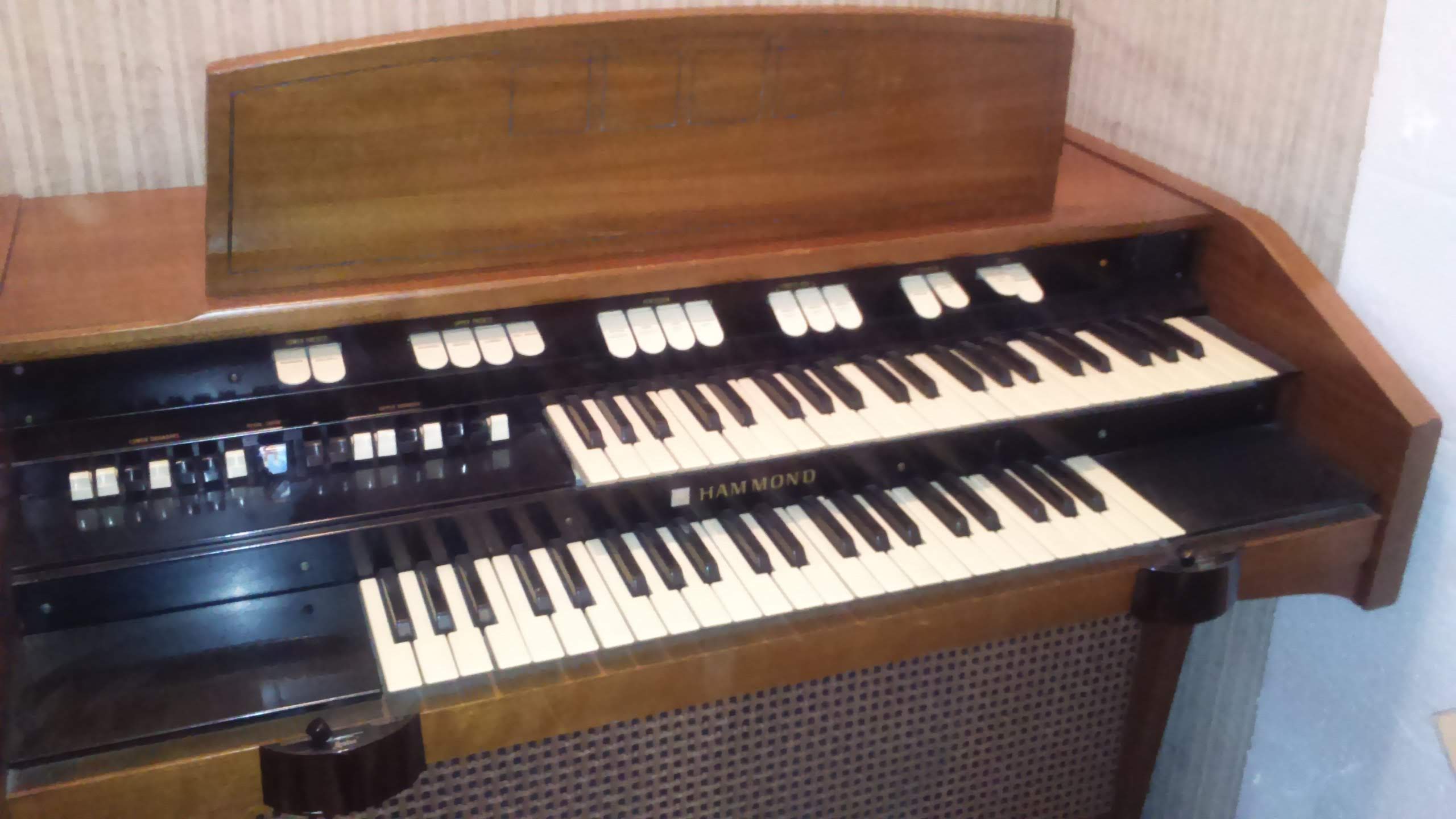 L122 - Hammond L122 - Audiofanzine