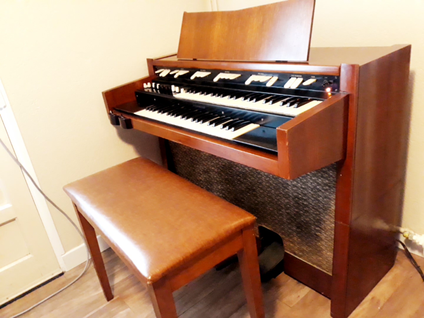 M102 - Hammond M102 - Audiofanzine