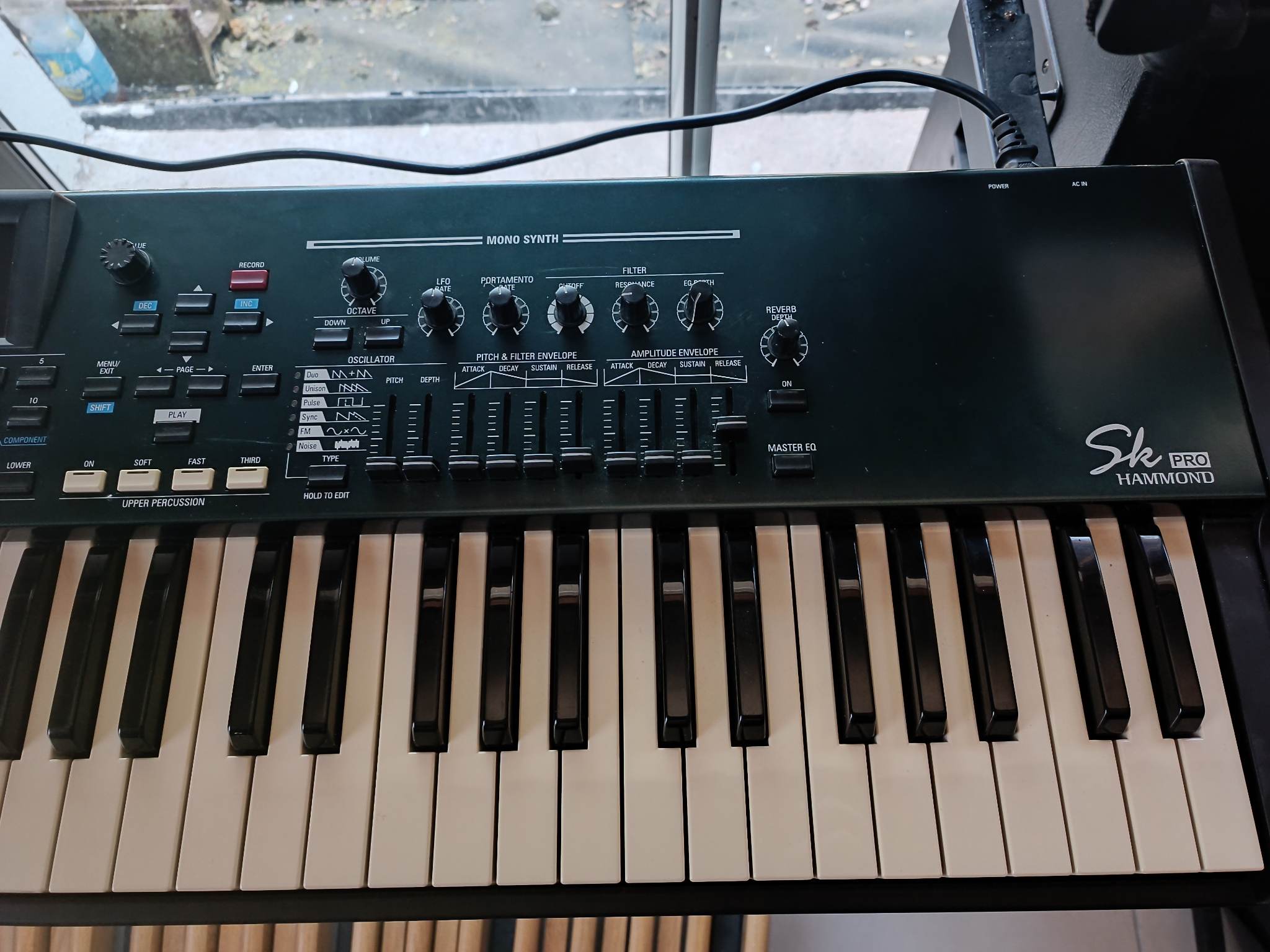 SK Pro 73 - Hammond SK Pro 73 - Audiofanzine