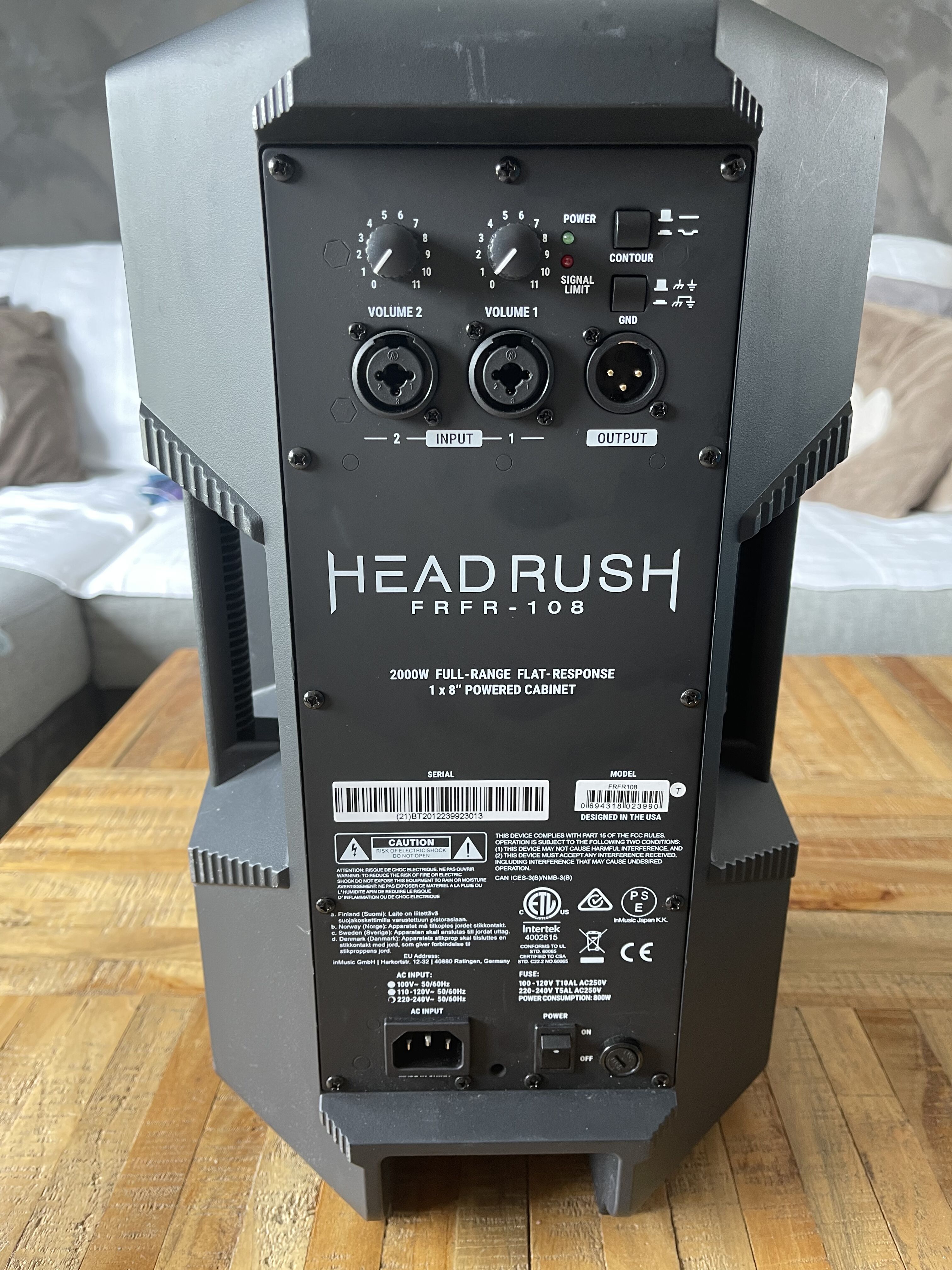 FRFR-108 - HeadRush Electronics FRFR-108 - Audiofanzine