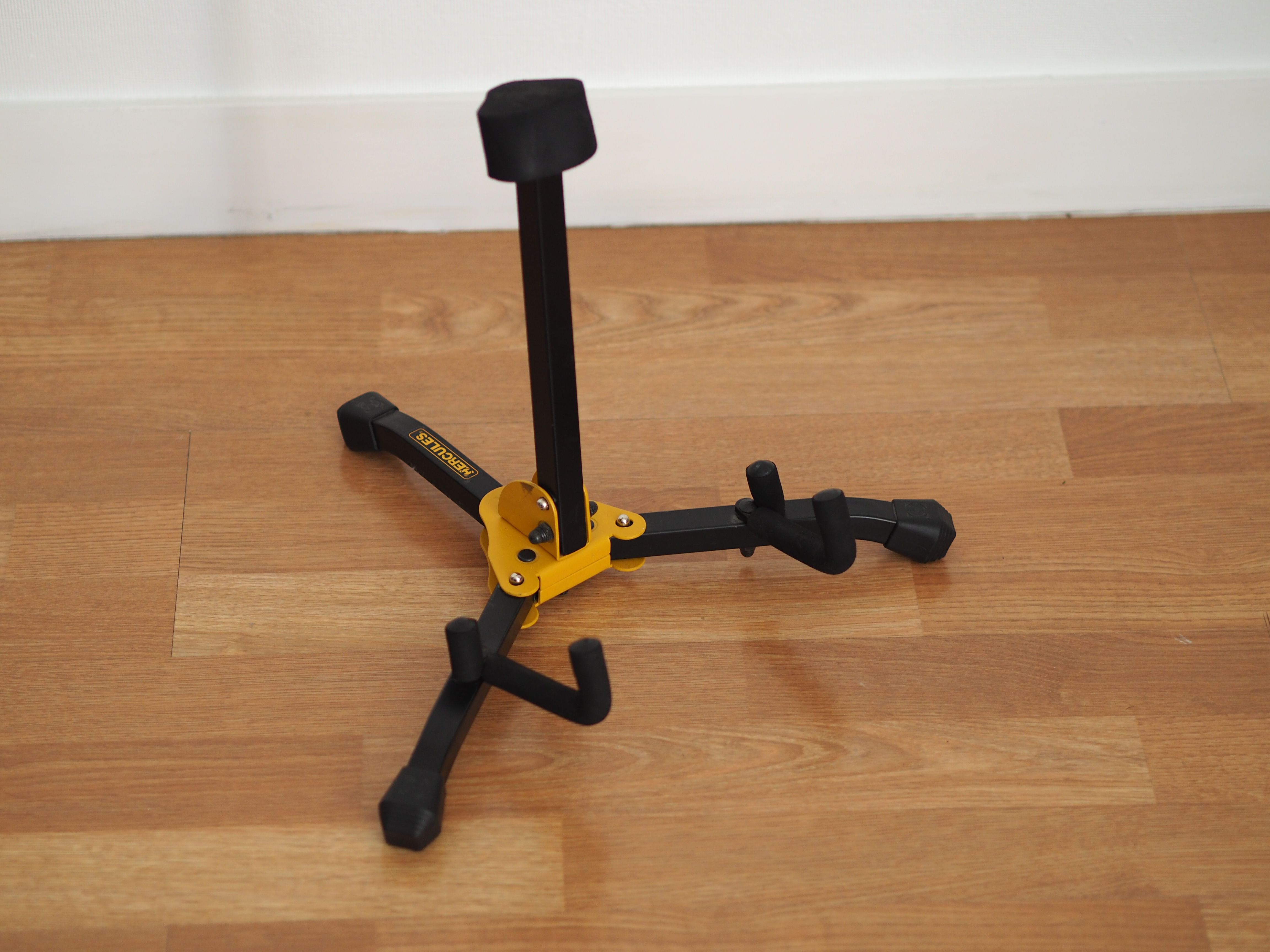 GS402B - Hercules Stands GS402B - Audiofanzine