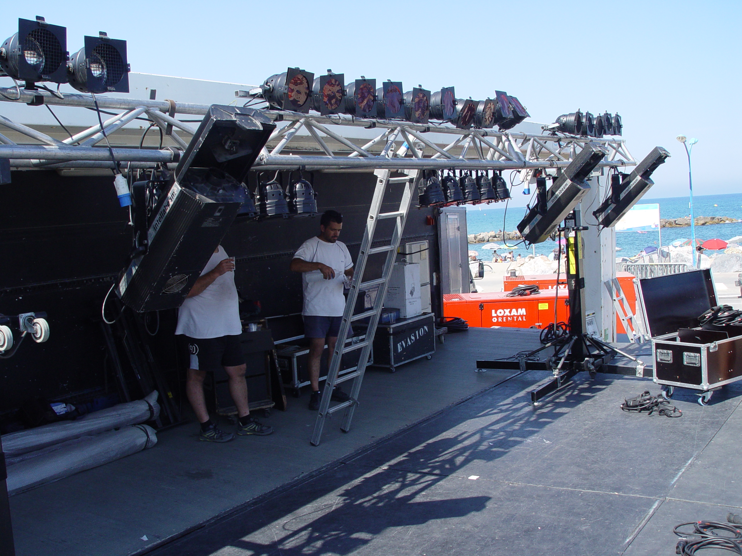 INTELLABEAM 700 HX - High End Systems Intellabeam 700 HX - Audiofanzine