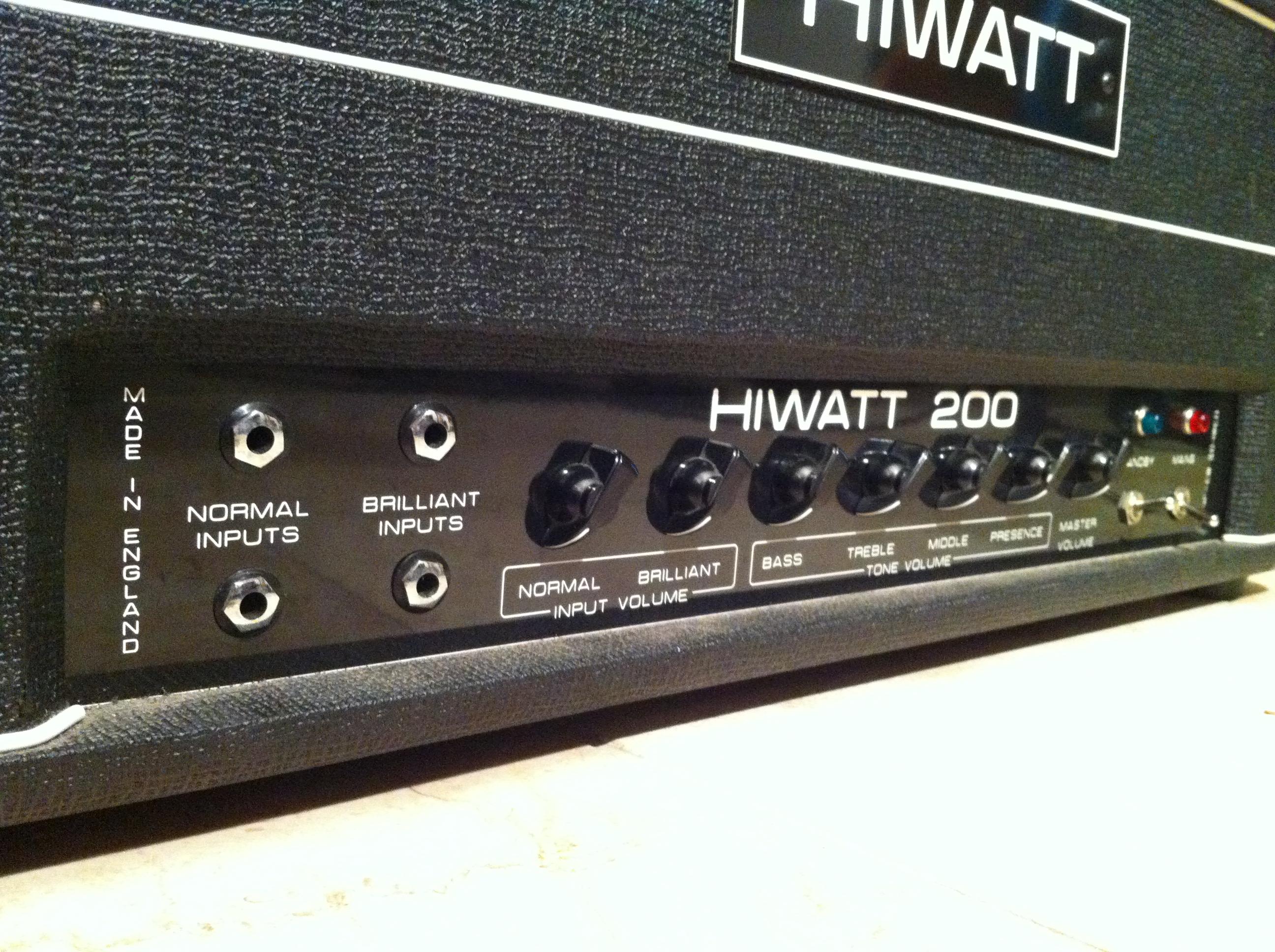 CUSTOM 200 HEAD - Hiwatt Custom 200 Head - Audiofanzine