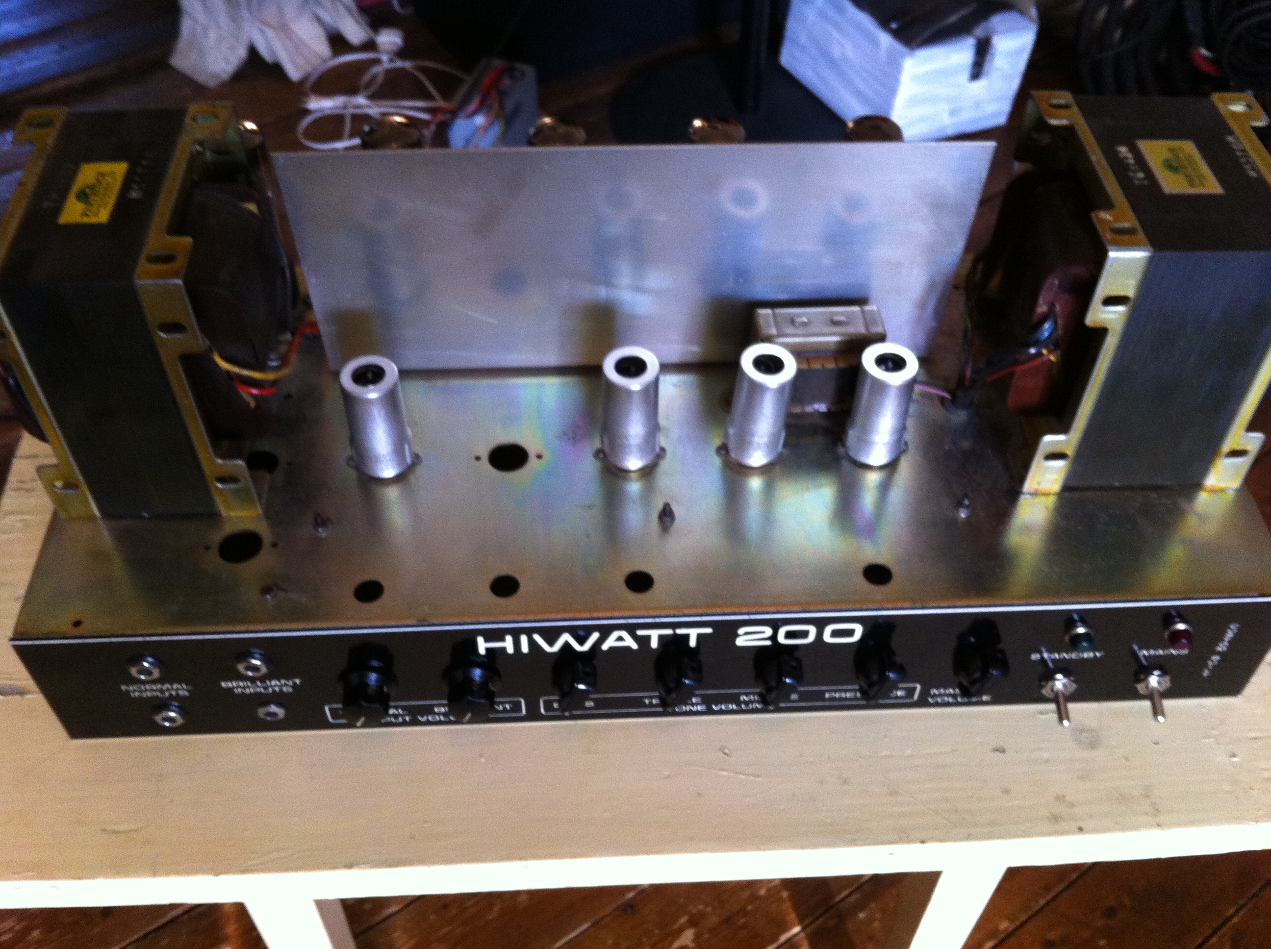 DR201 HIWATT 200 - Hiwatt DR201 Hiwatt 200 - Audiofanzine