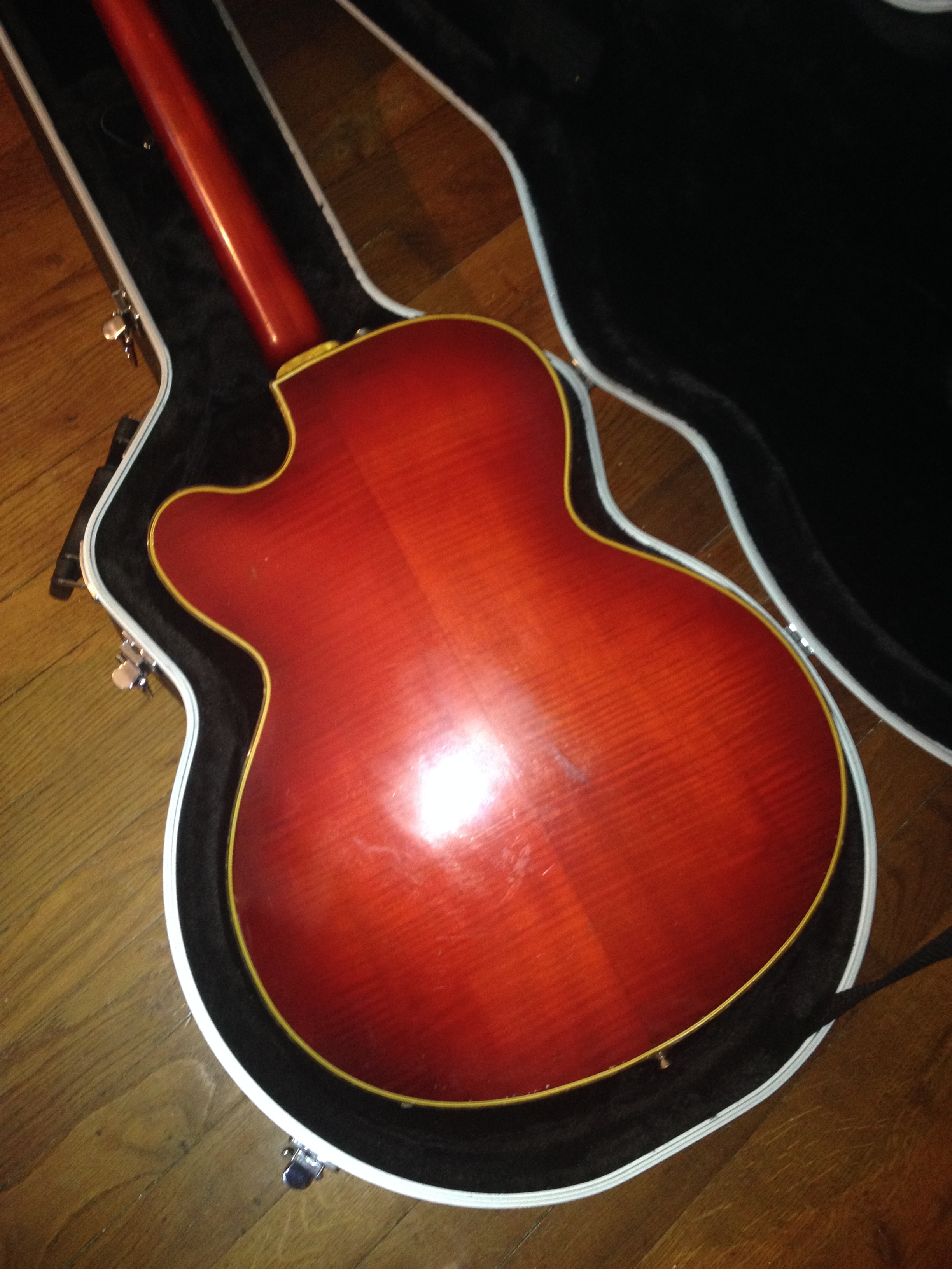 VERYTHIN VINTAGE - Hofner Guitars Verythin Vintage - Audiofanzine