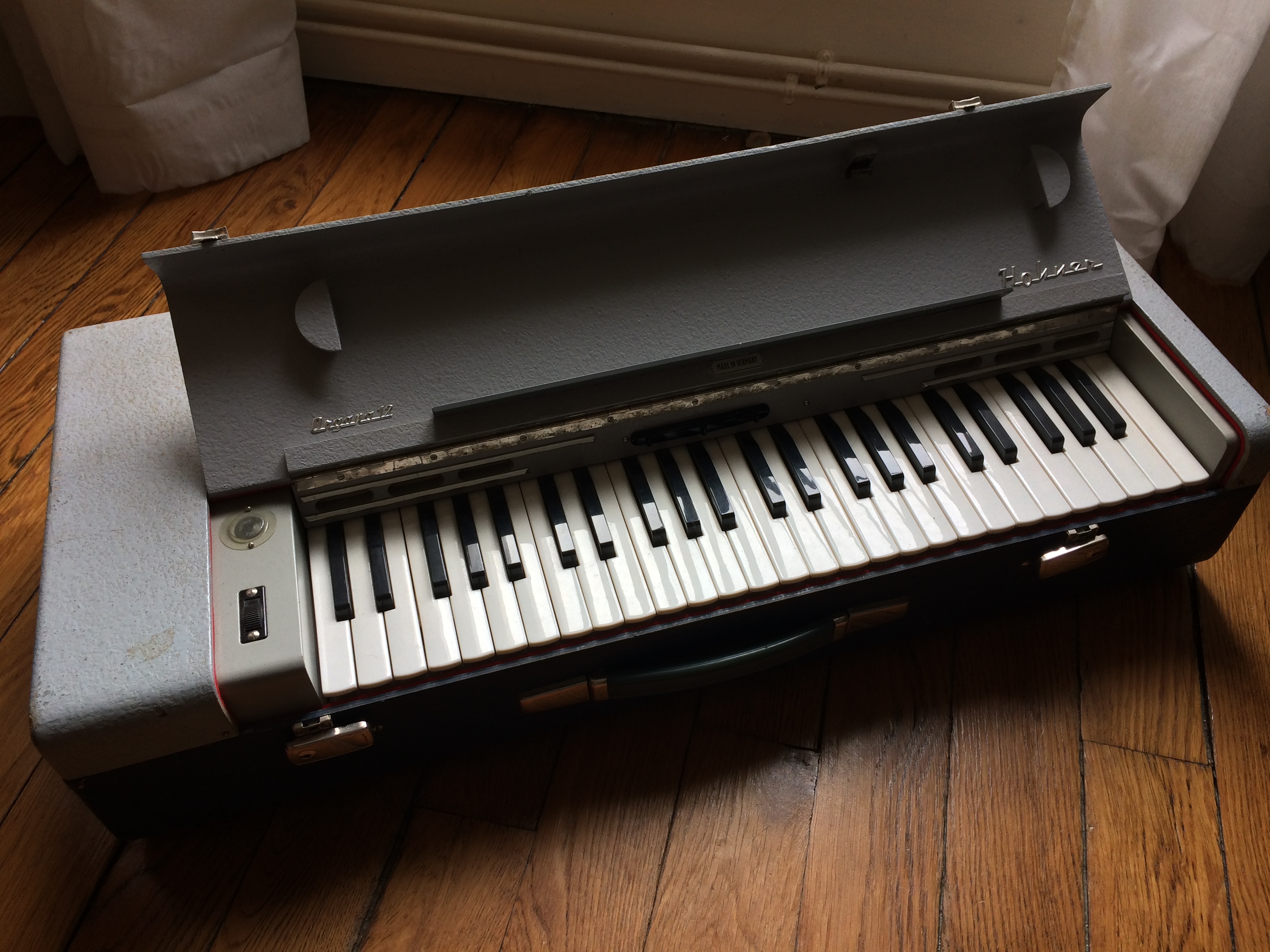 ORGANA 12 - Hohner ORGANA 12 - Audiofanzine