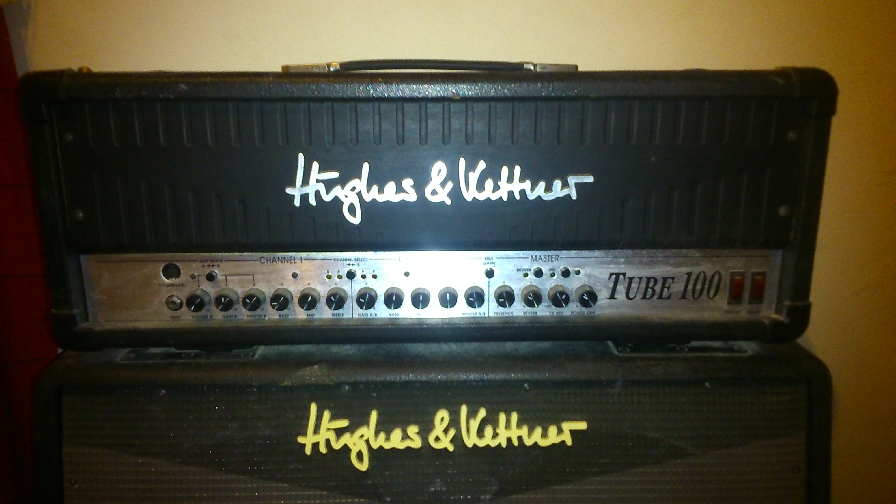 TRIAMP CABINET - Hughes & Kettner TriAmp Cabinet - Audiofanzine