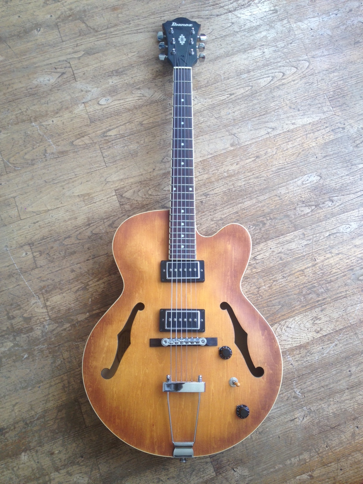 AF55 - Ibanez AF55 - Audiofanzine