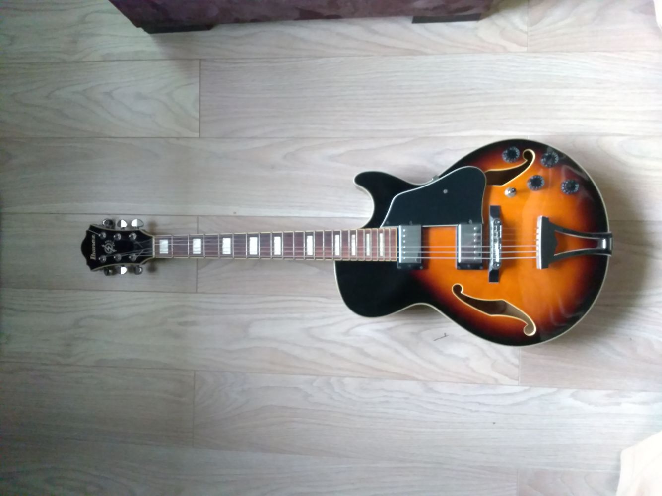 AG75 - Ibanez AG75 - Audiofanzine