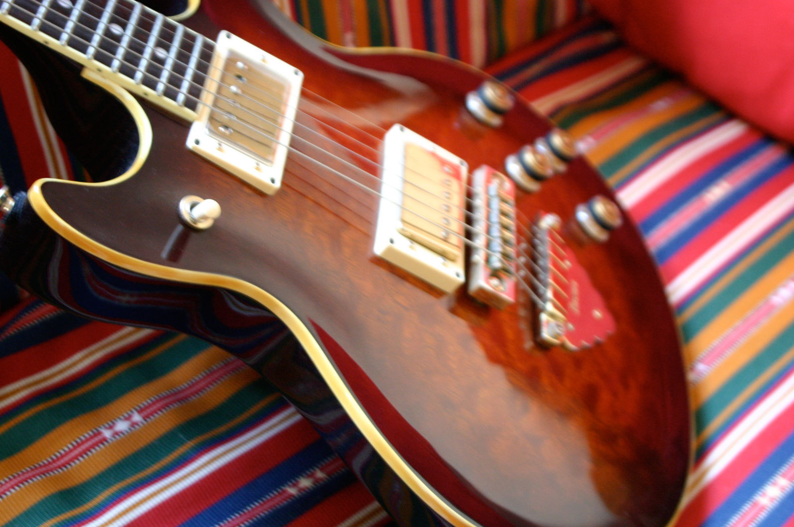 Ibanez AR100 image (#91978) - Audiofanzine