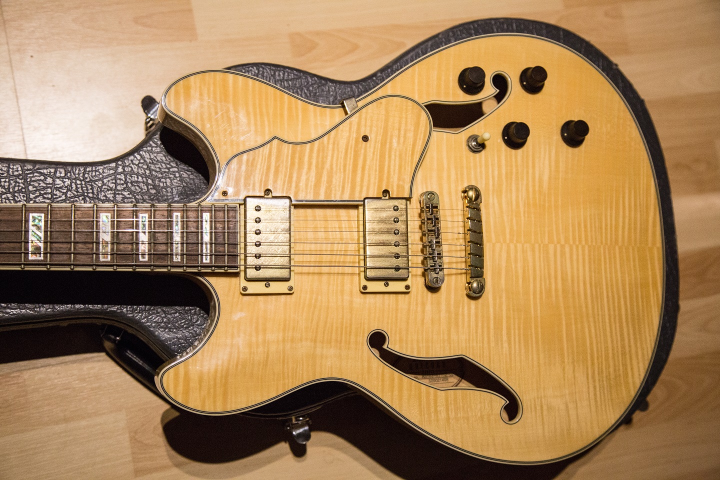 AS103 - Ibanez AS103 - Audiofanzine