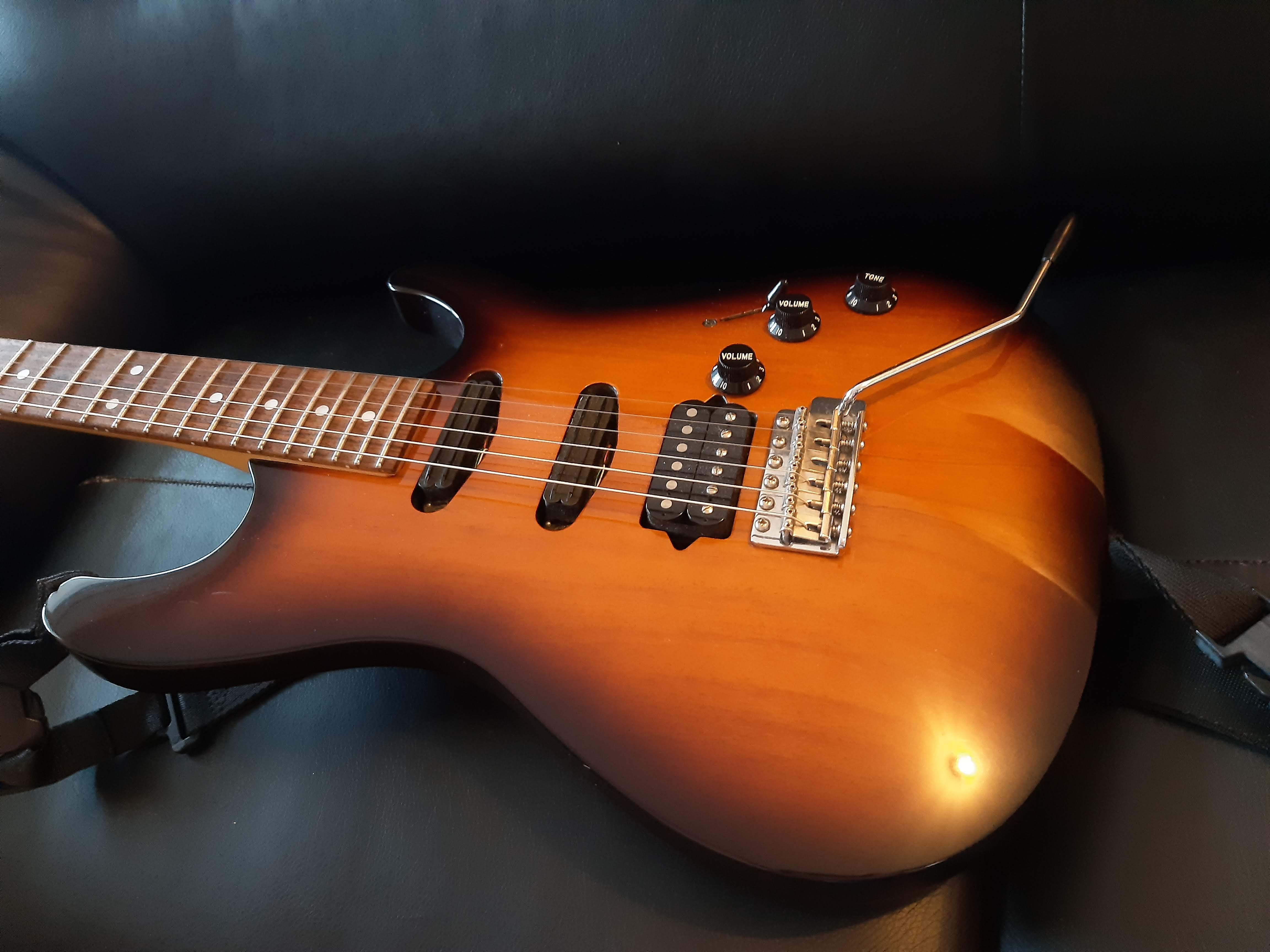 AT200 - Ibanez AT200 - Audiofanzine