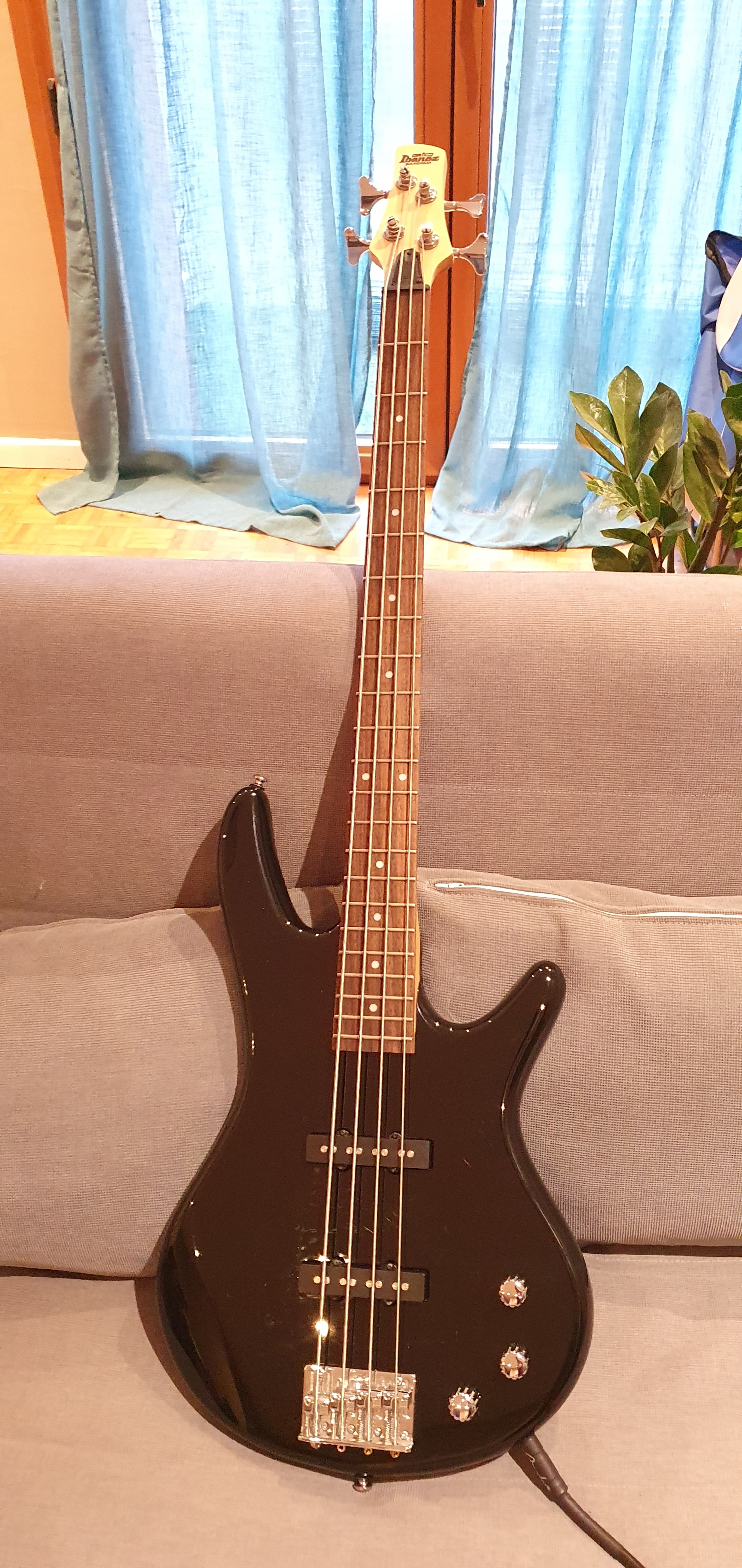GSR180 - Ibanez GSR180 - Audiofanzine