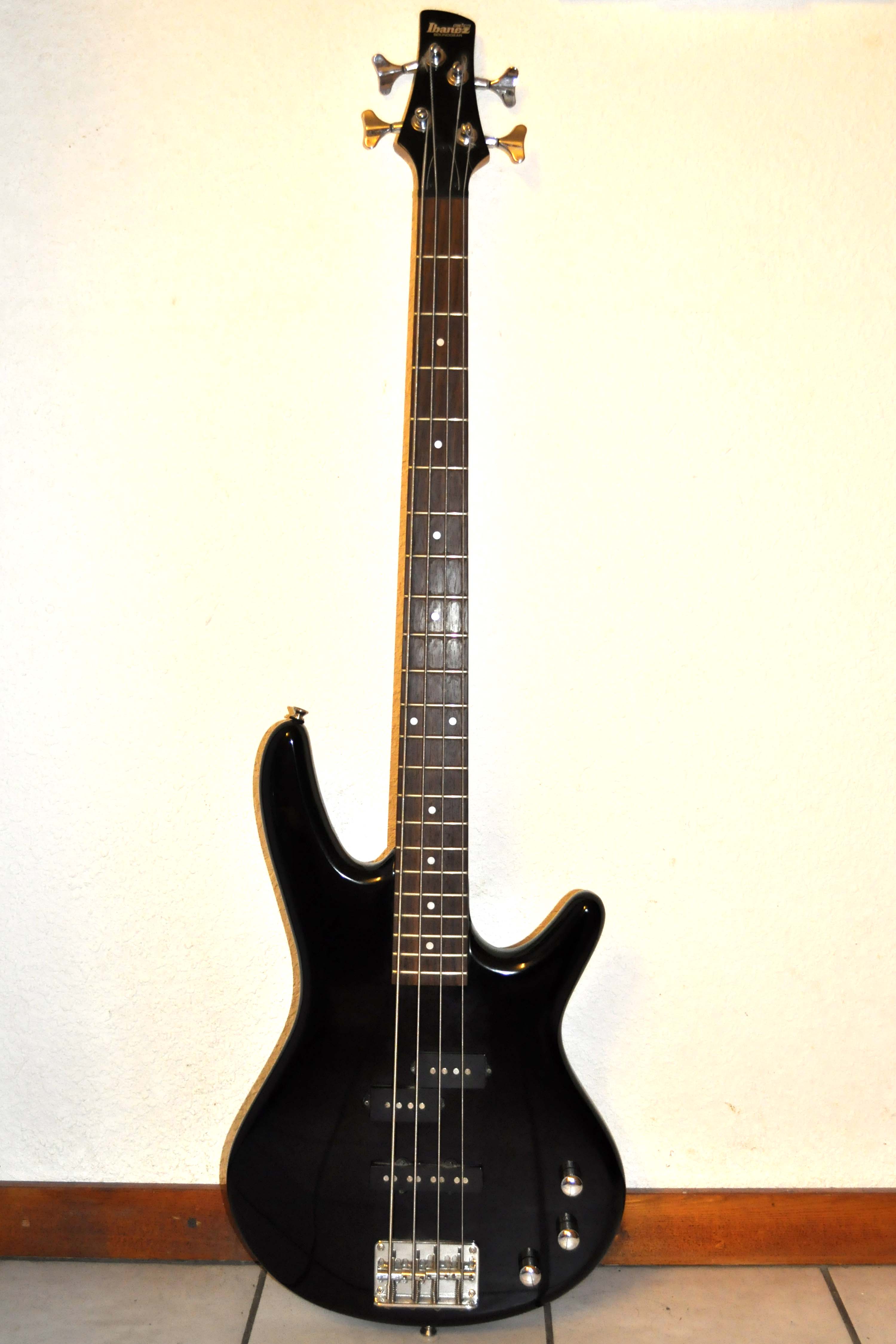 Photo Ibanez GSR200 : Ibanez [GIO Soundgear Series] GSR200 - Black ...
