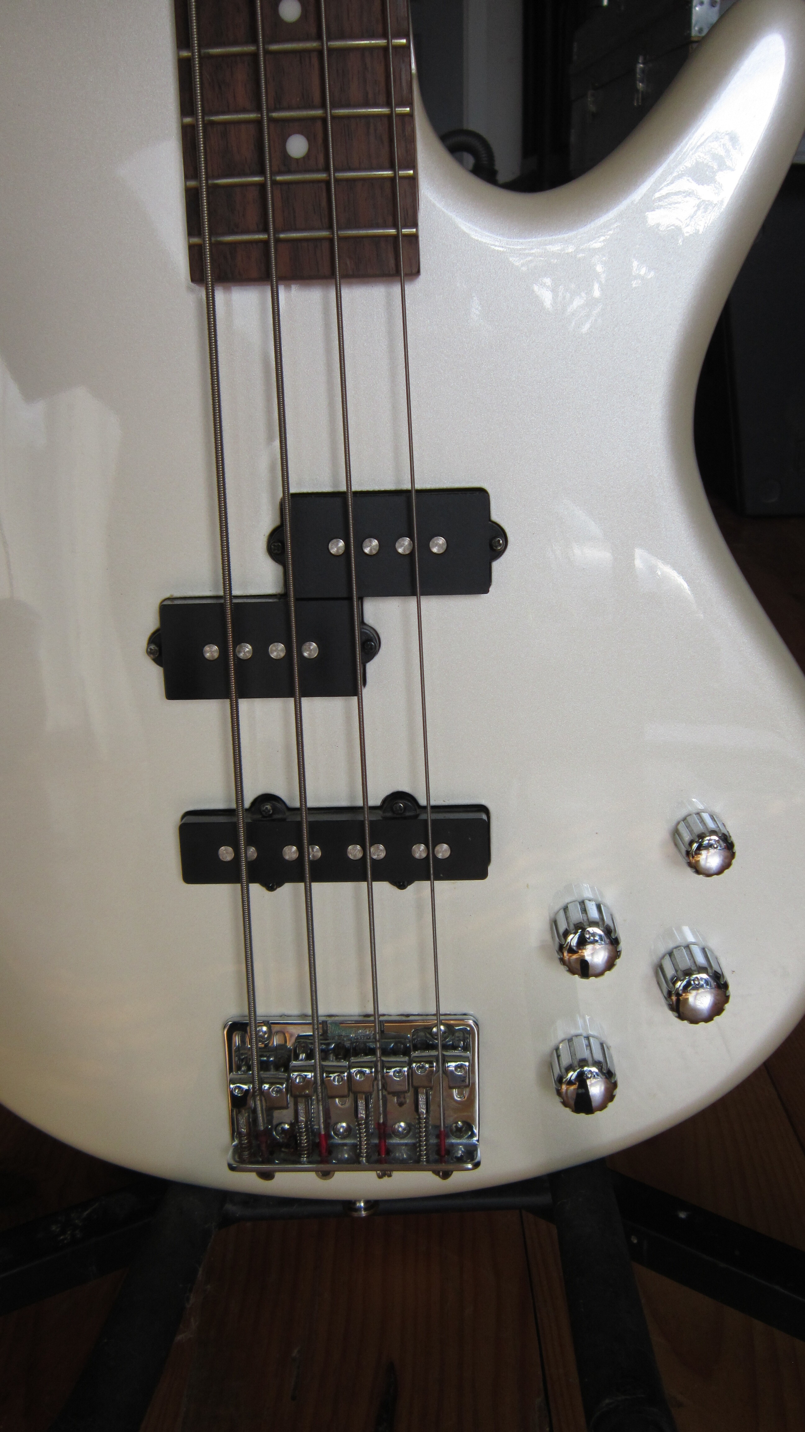 GSR200 - Ibanez GSR200 - Audiofanzine