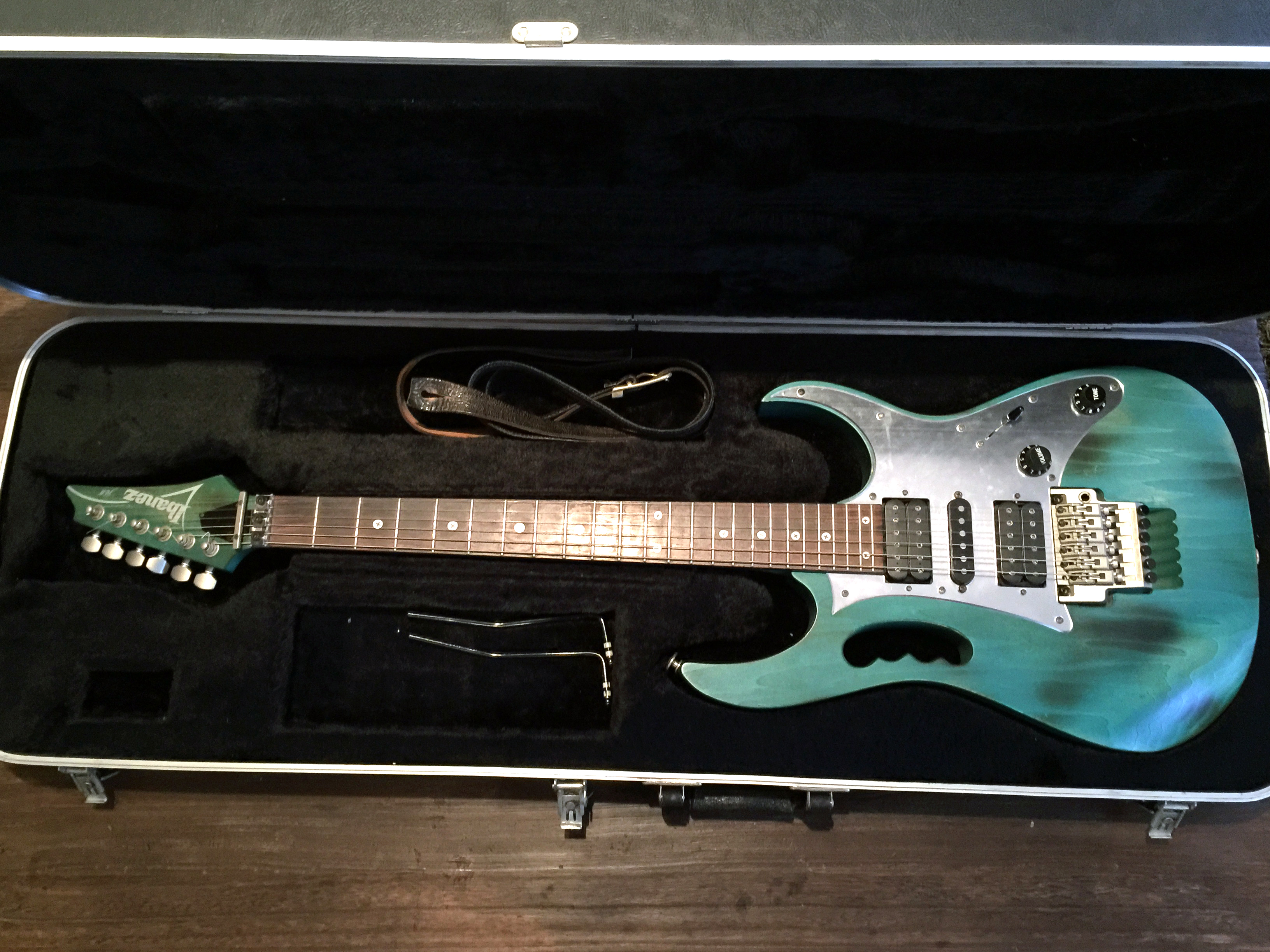 JEM7 - Ibanez JEM7 - Audiofanzine