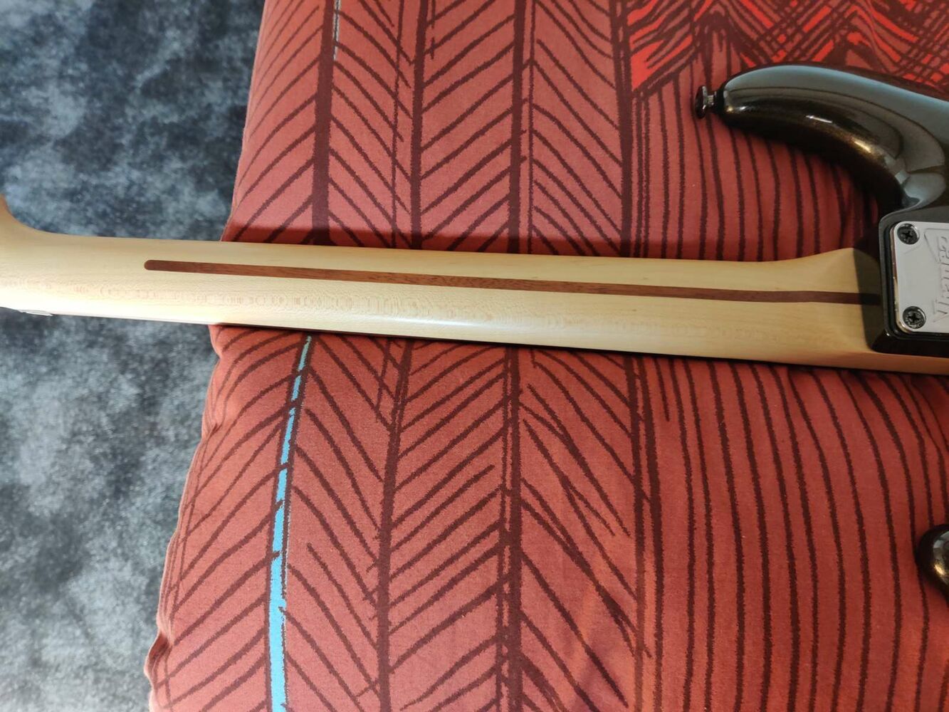 JS1000 Joe Satriani Signature Ibanez - Audiofanzine