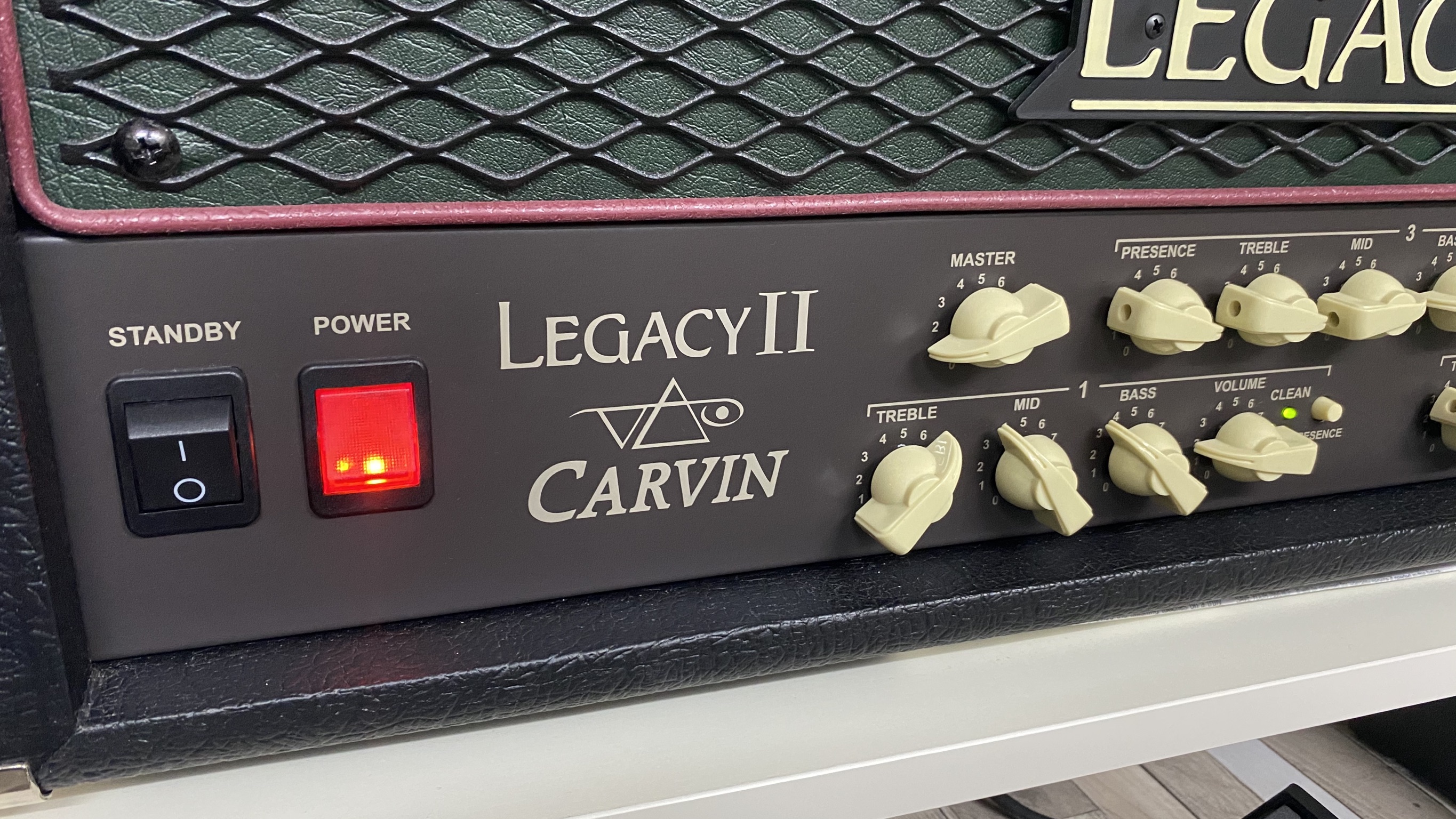 JS2000 Joe Satriani Signature Ibanez - Audiofanzine