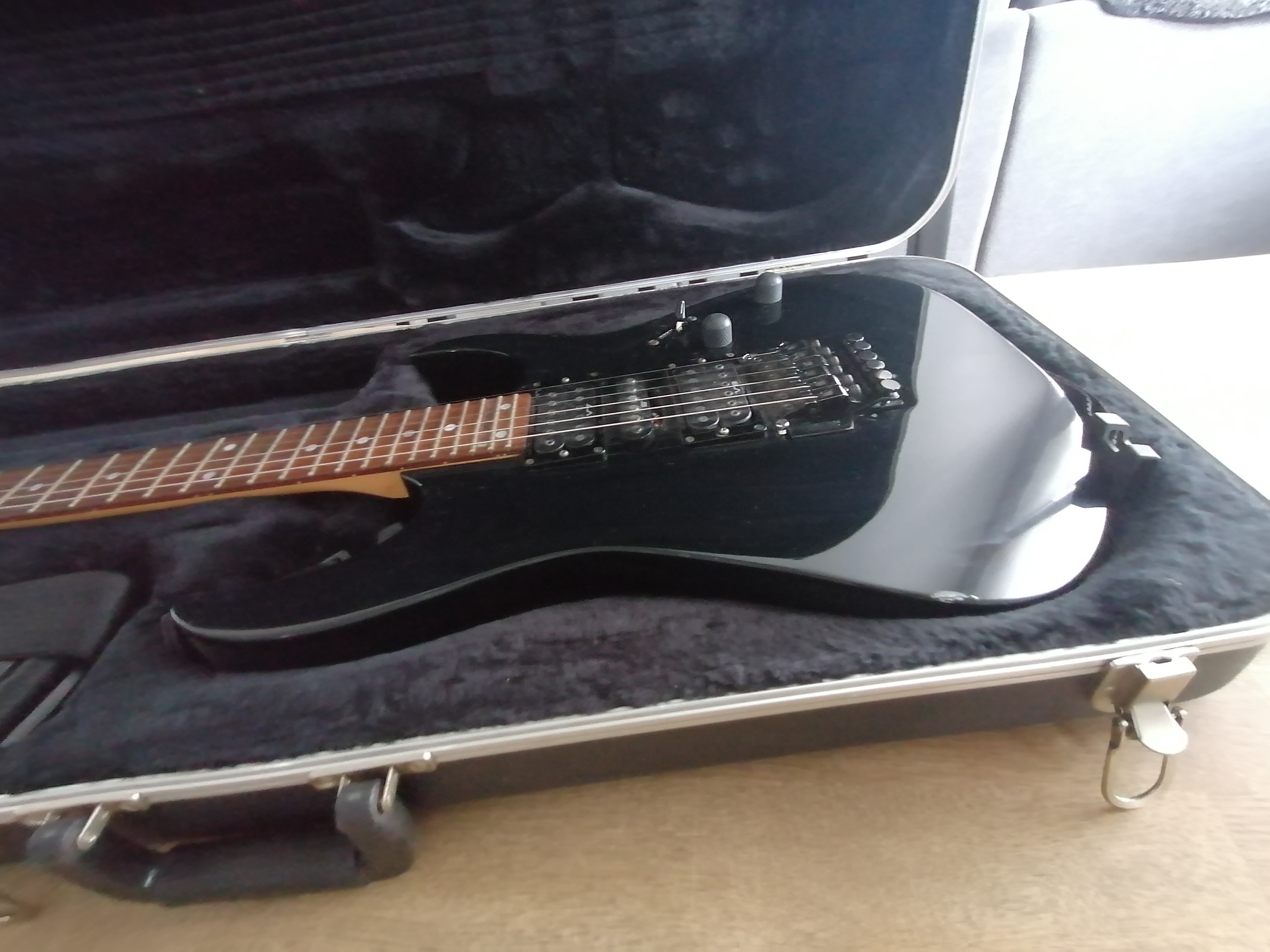 RG470 - Ibanez RG470 - Audiofanzine
