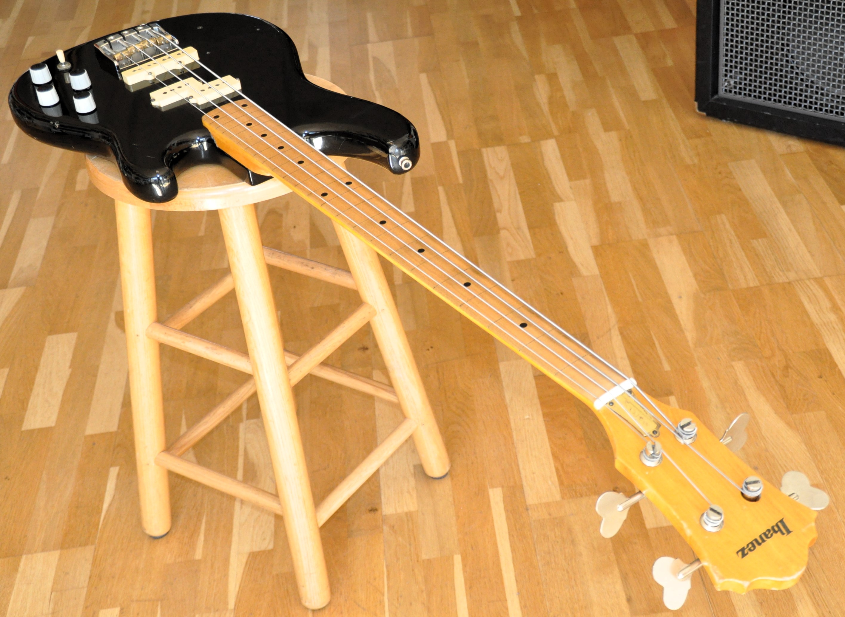 IBANEZ Roadster RS824 Black Fretless Mod (1981 Japan) (Ile-de-France) - Audiofanzine