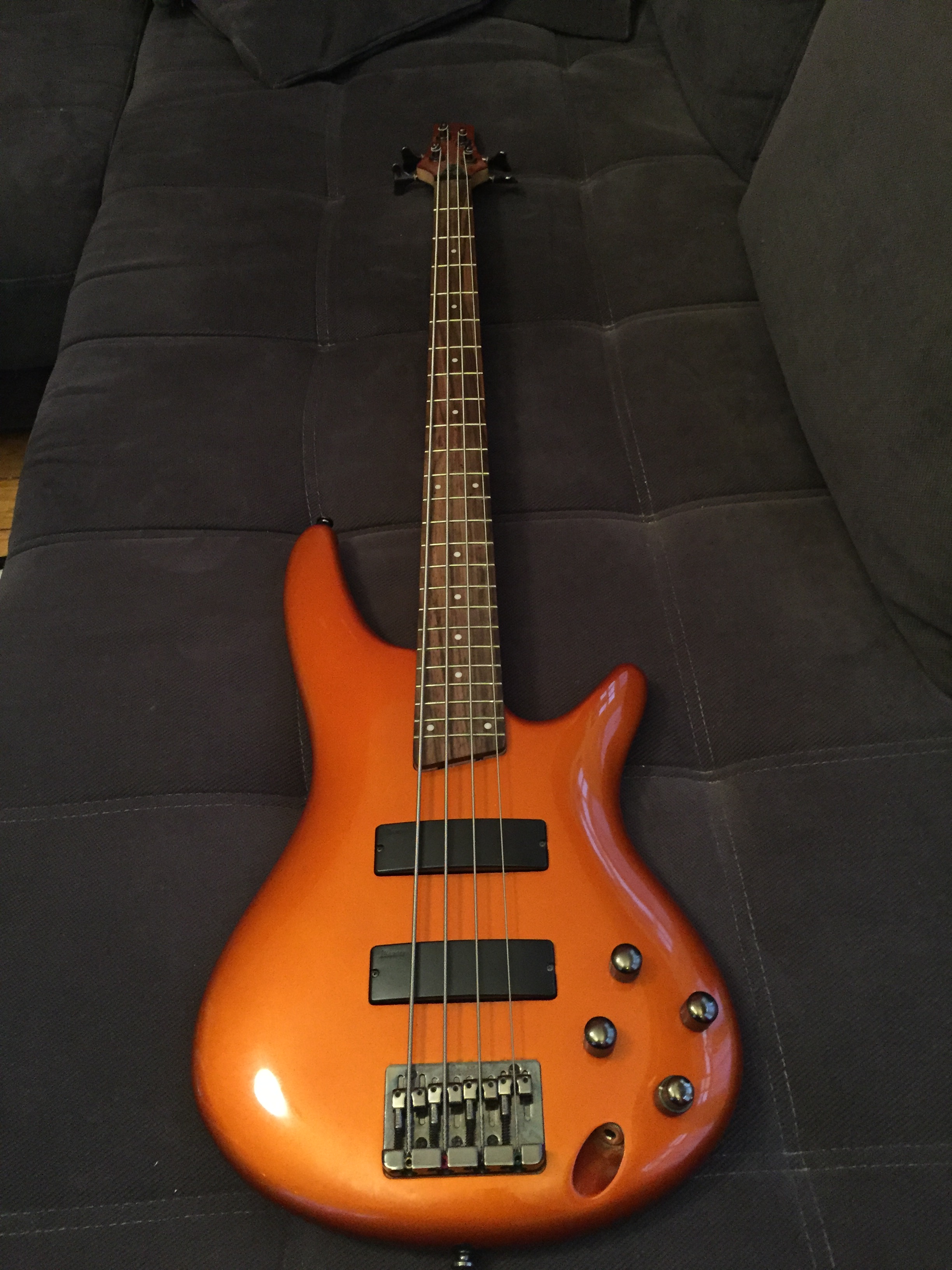 Photo Ibanez SR300 : Ibanez SR300 (506) (#1668989) - Audiofanzine