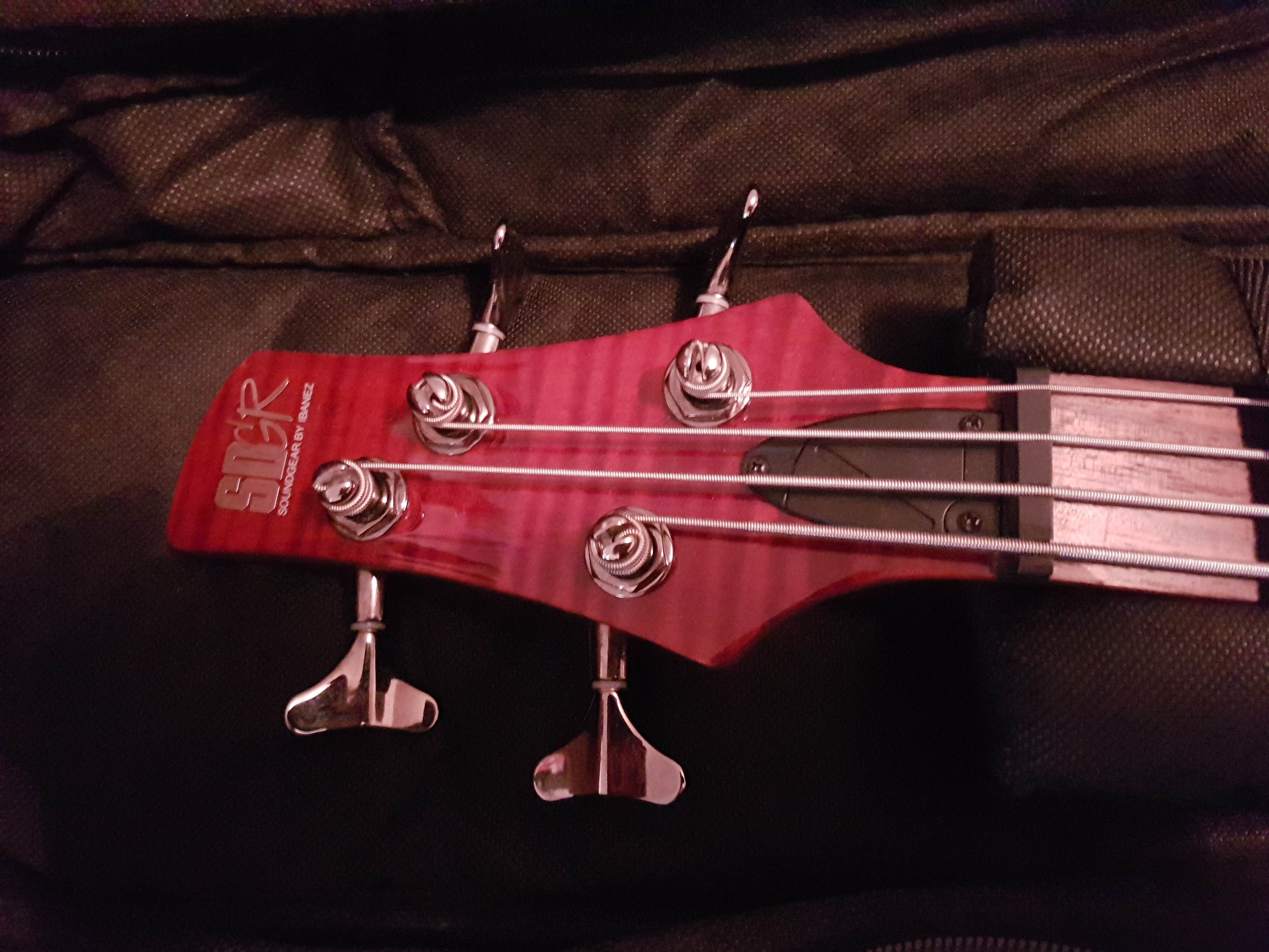 SR700 - Ibanez SR700 - Audiofanzine