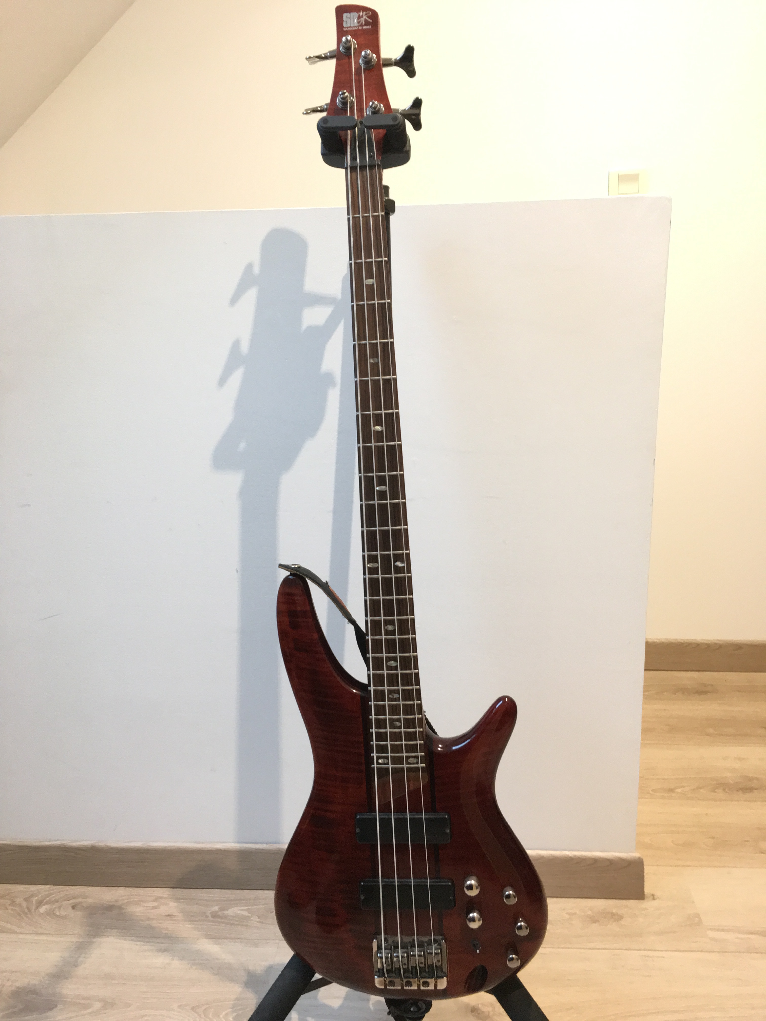 SR700 - Ibanez SR700 - Audiofanzine