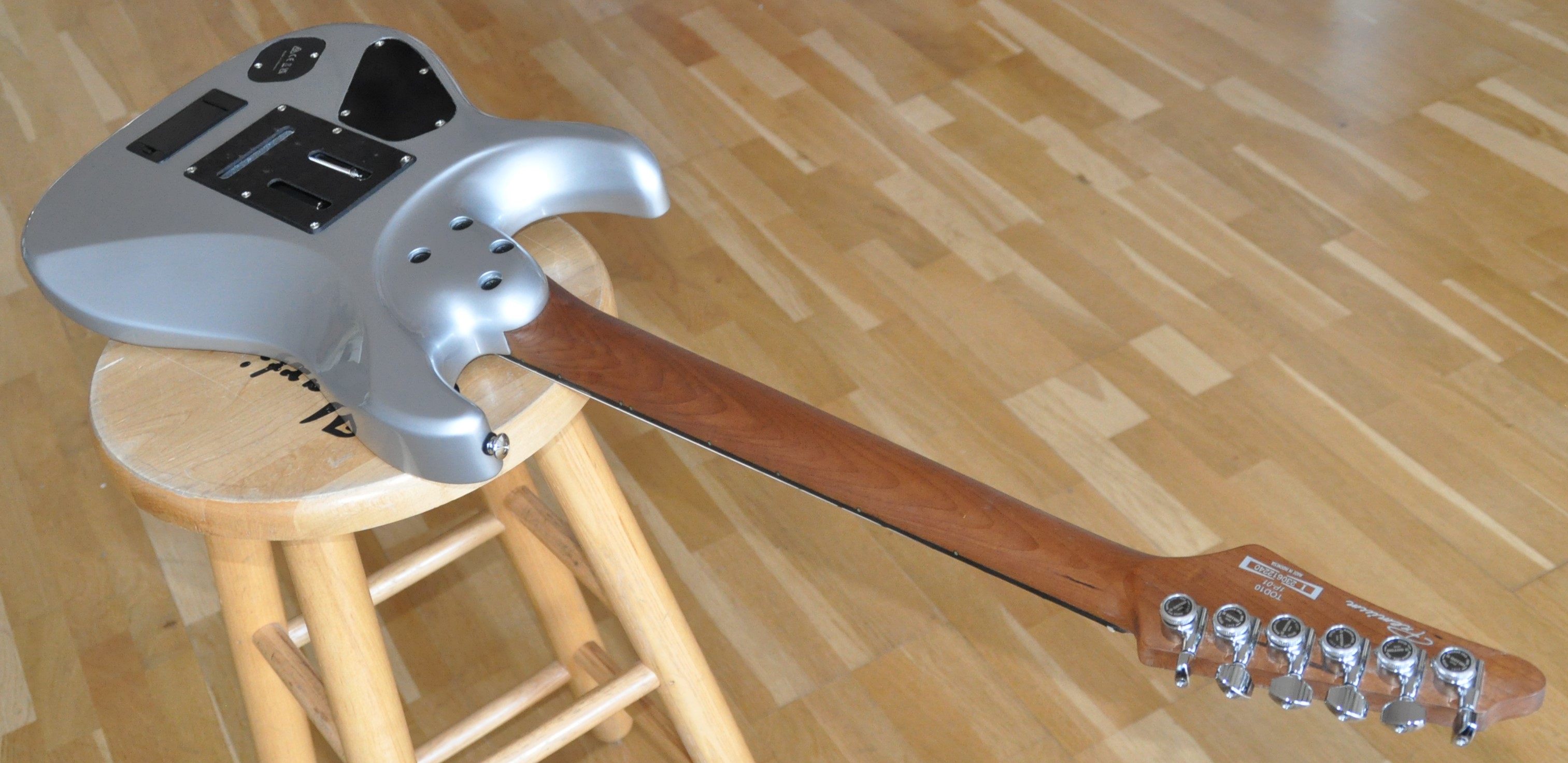 TOD10 Tim Henson Signature - Ibanez TOD10 Tim Henson Signature ...