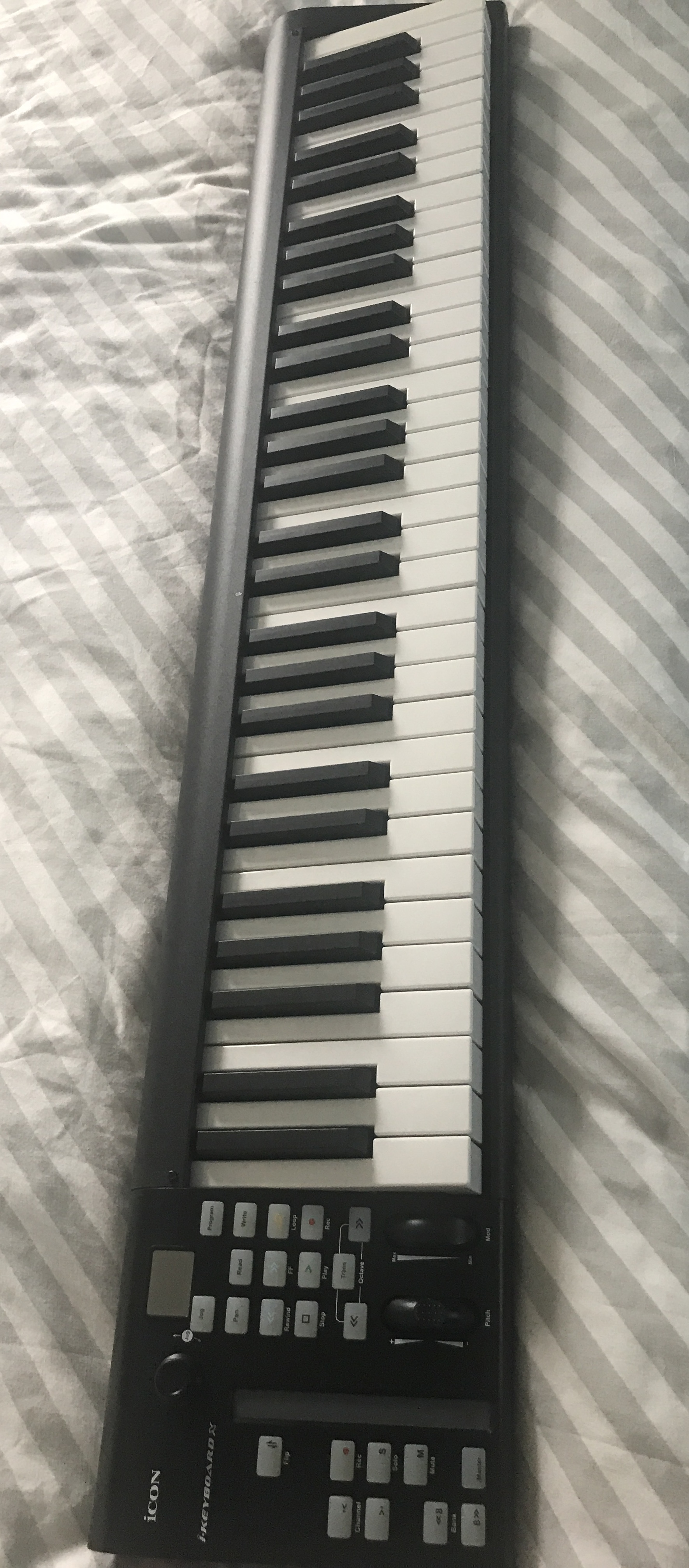 iKeyboard 6X - iCon iKeyboard 6X - Audiofanzine