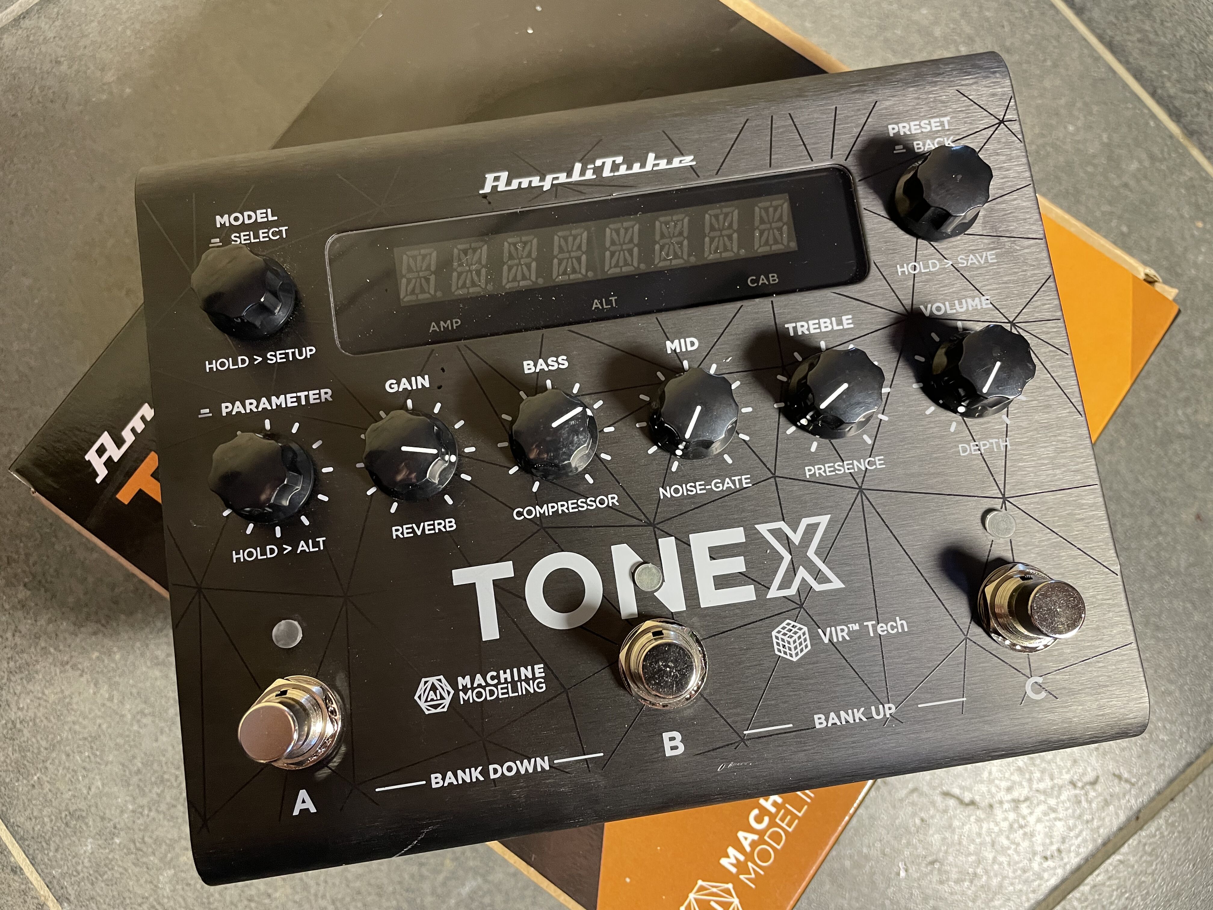 Tonex Pedal - IK Multimedia Tonex Pedal - Audiofanzine