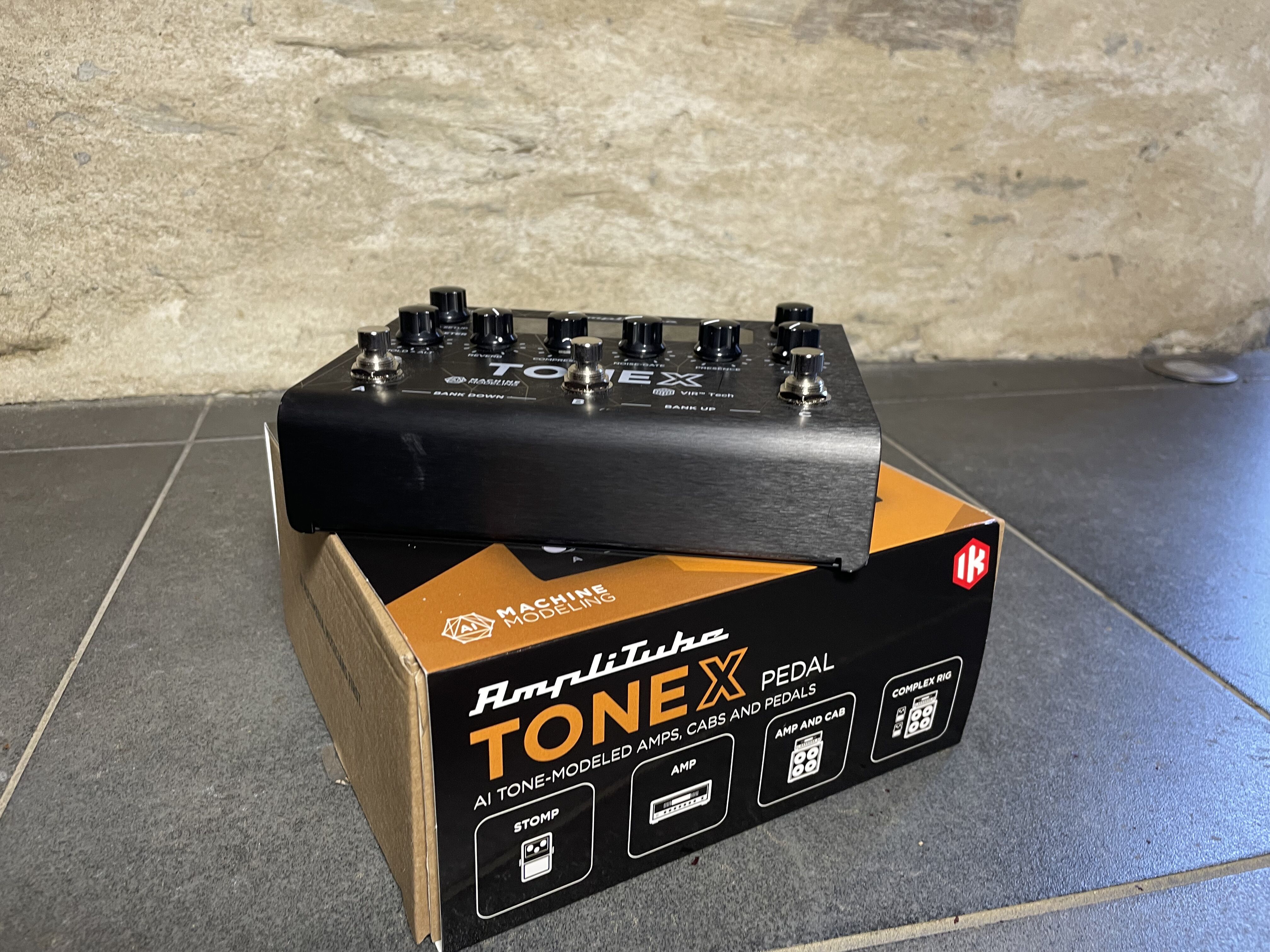 Tonex Pedal - IK Multimedia Tonex Pedal - Audiofanzine