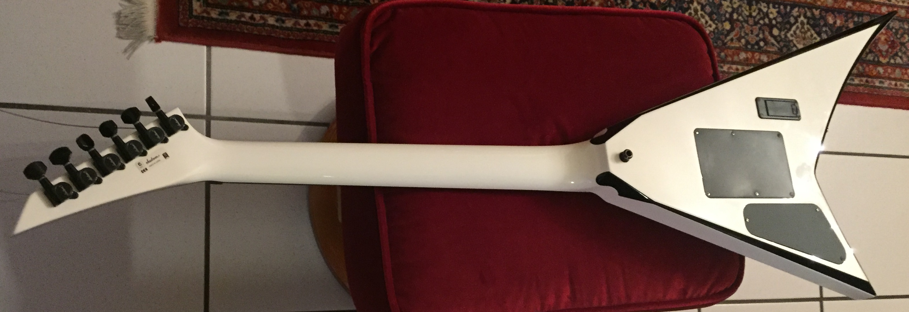 Randy Rhoads RR24 - Jackson Randy Rhoads RR24 - Audiofanzine