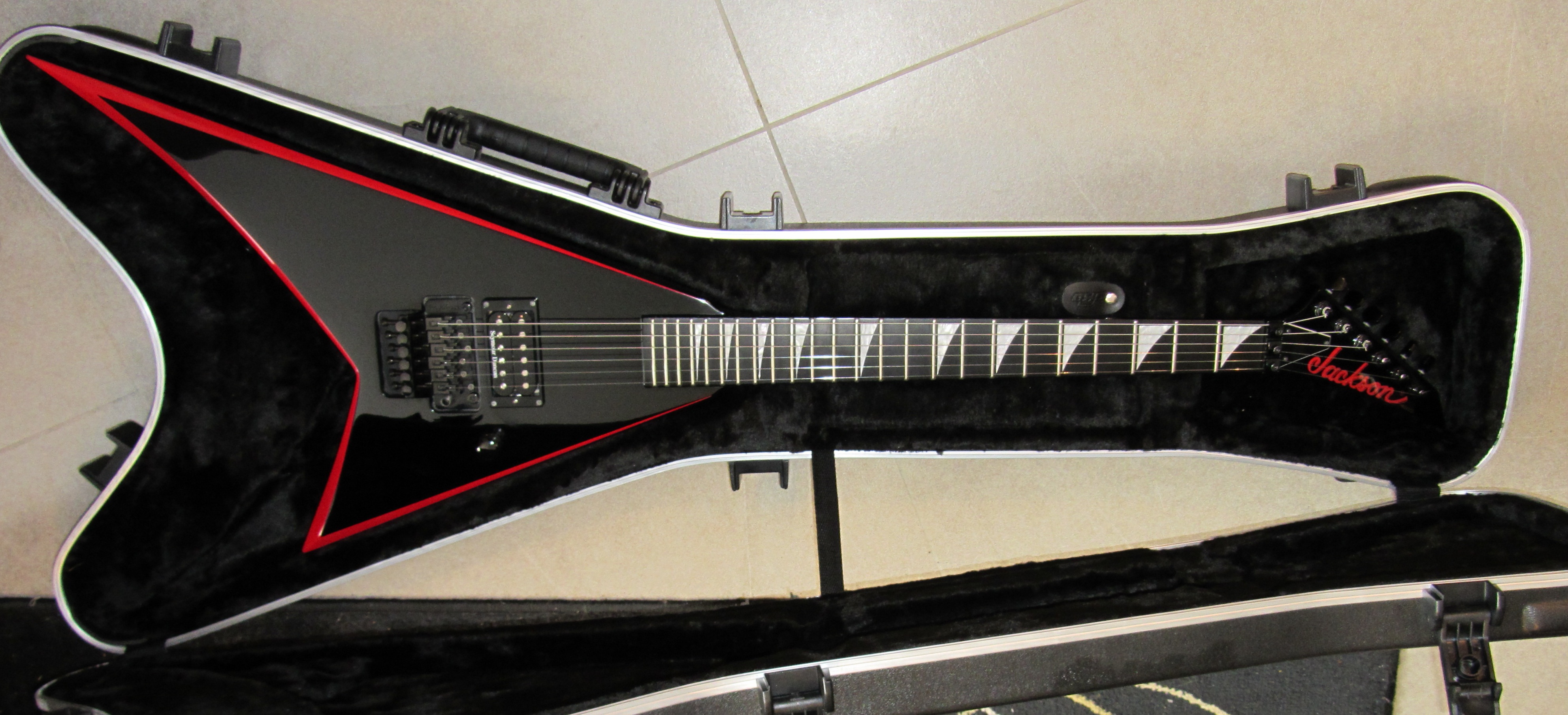 Jackson Randy Rhoads RR24 image (#559161) - Audiofanzine