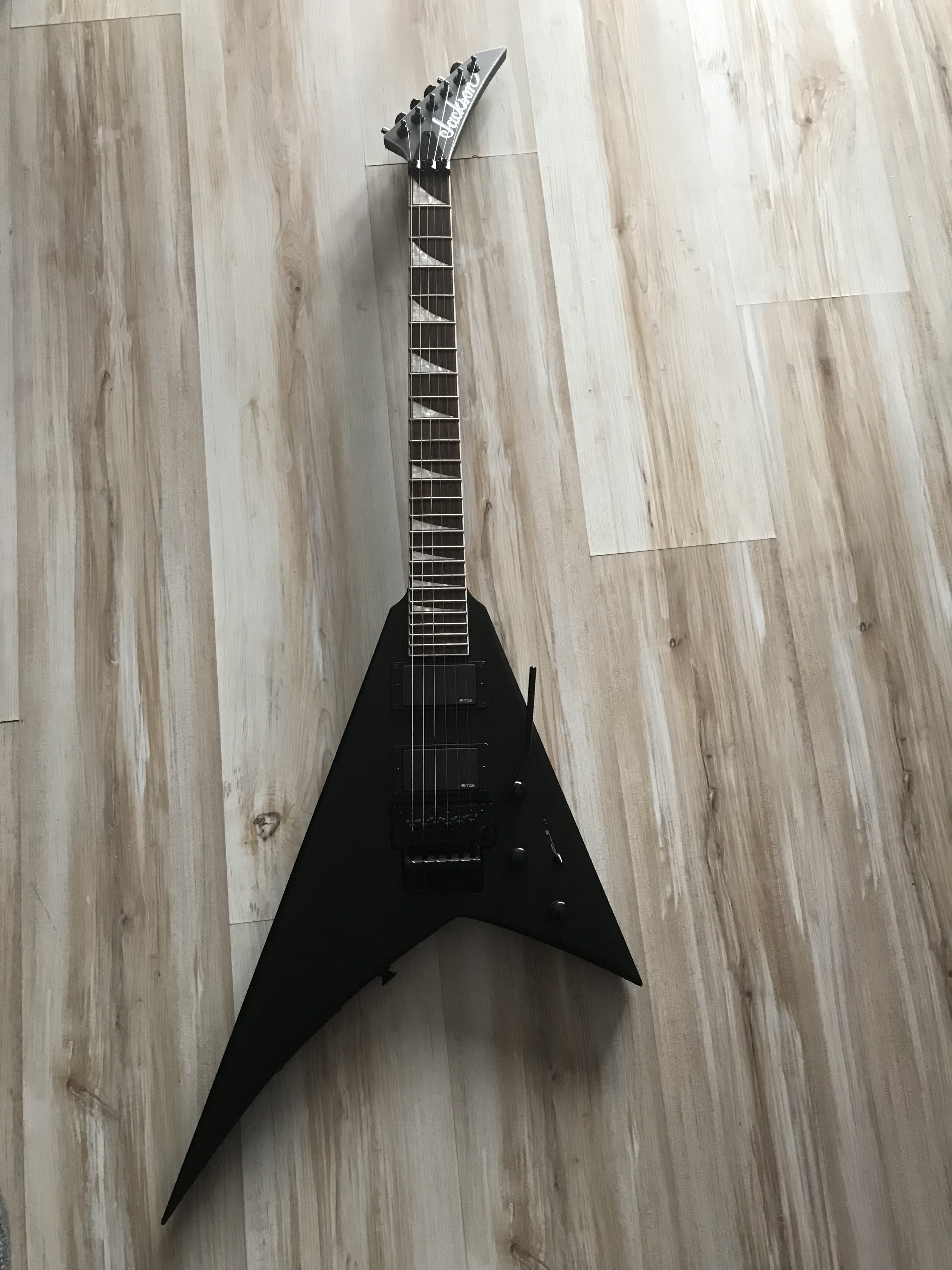 RHOADS RRXMG - Jackson Rhoads RRXMG - Audiofanzine