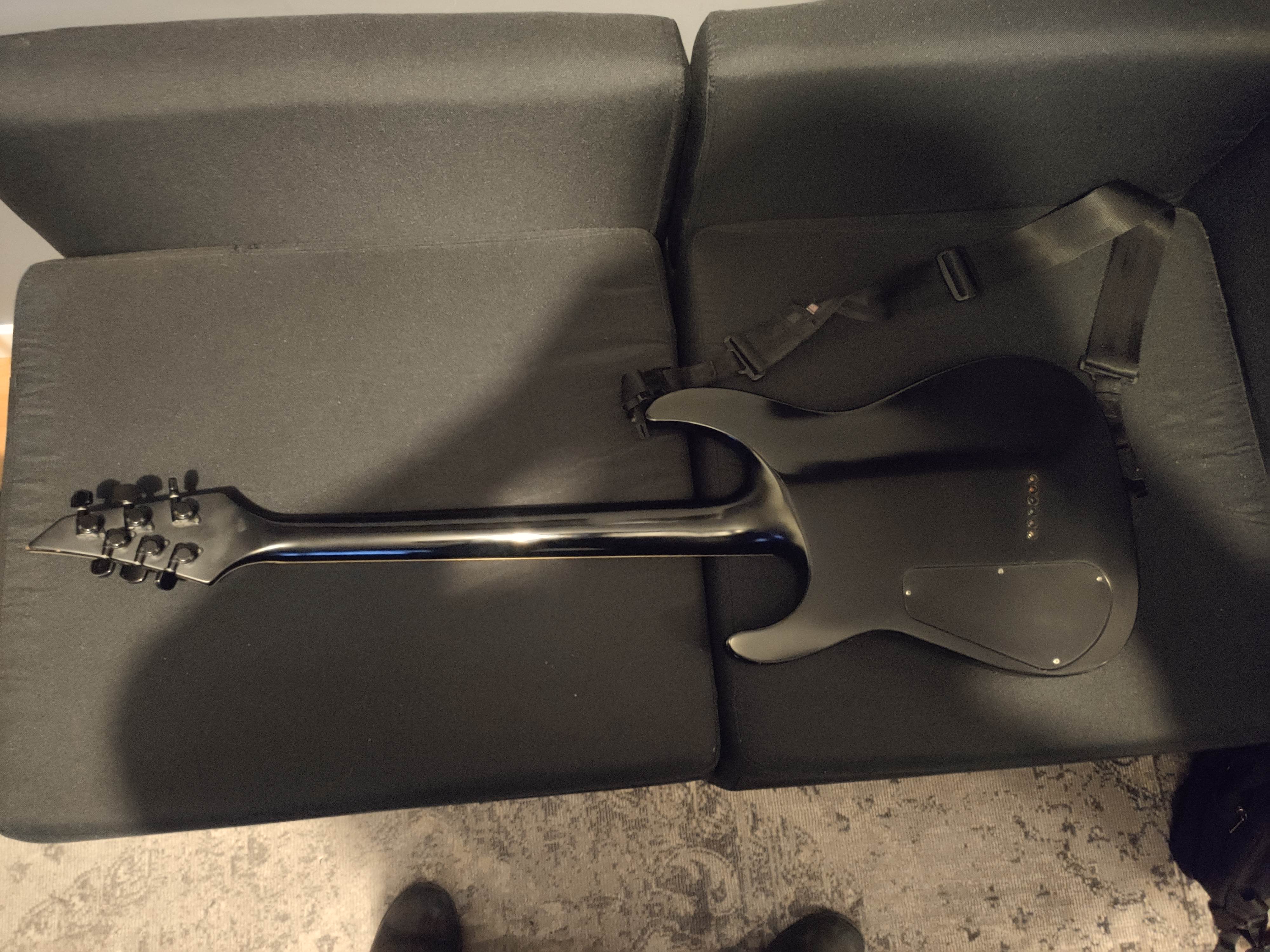 SLSMG Super Lightweight Soloist Jackson - Audiofanzine