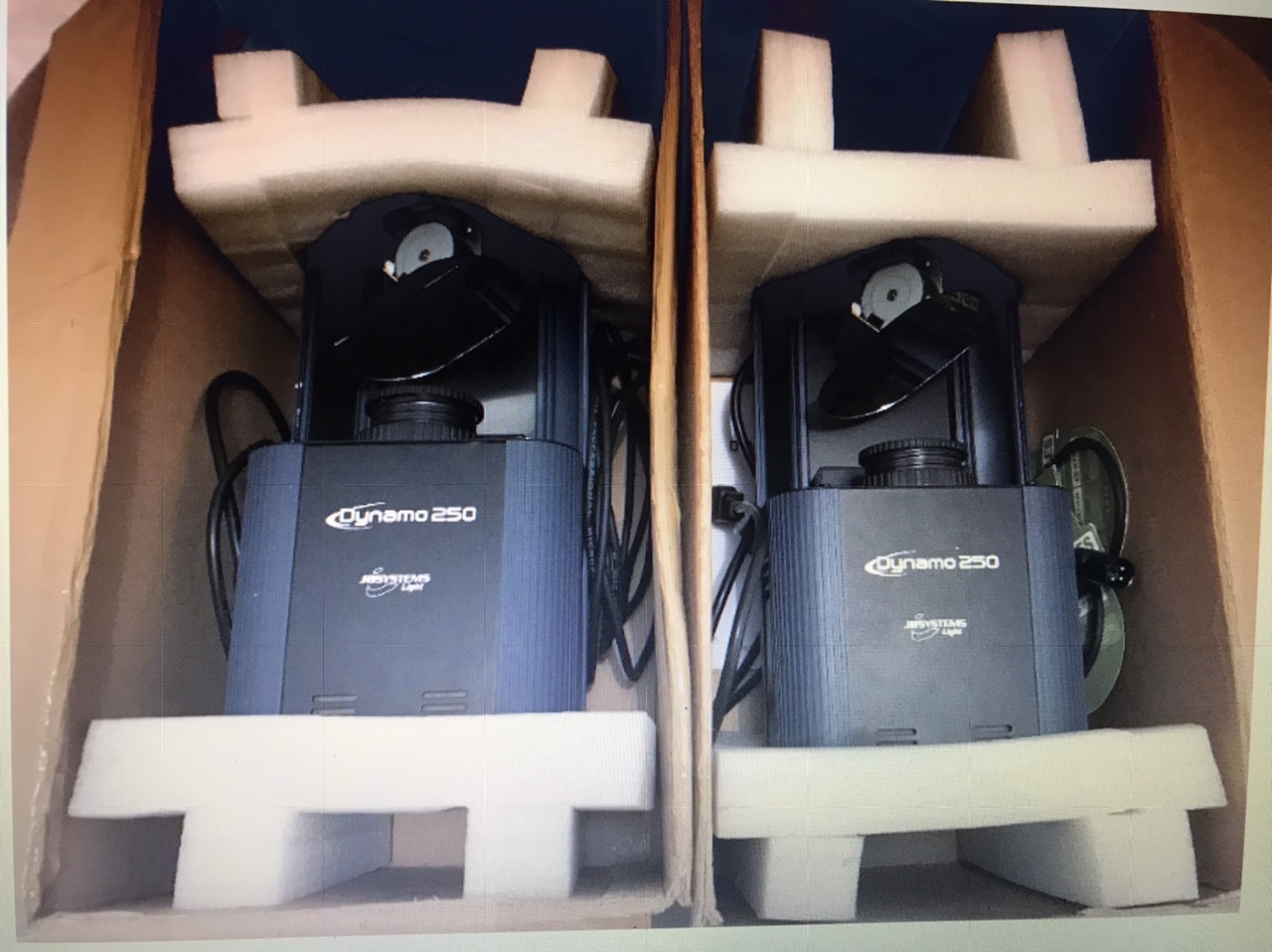 Dynamo 250 - JB Systems Dynamo 250 - Audiofanzine